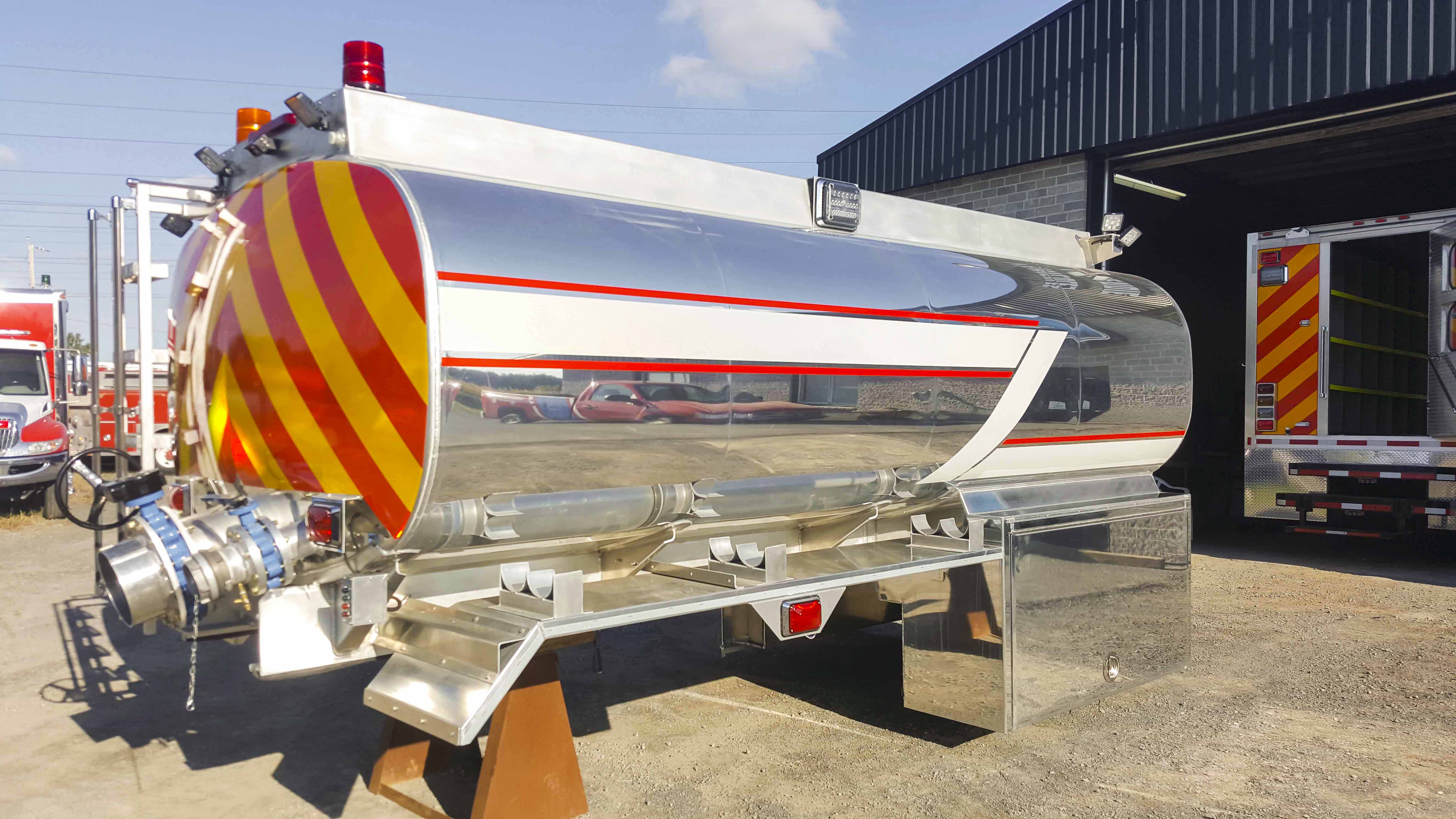 4000 Gallon Tank for Installation | Used Truck Details