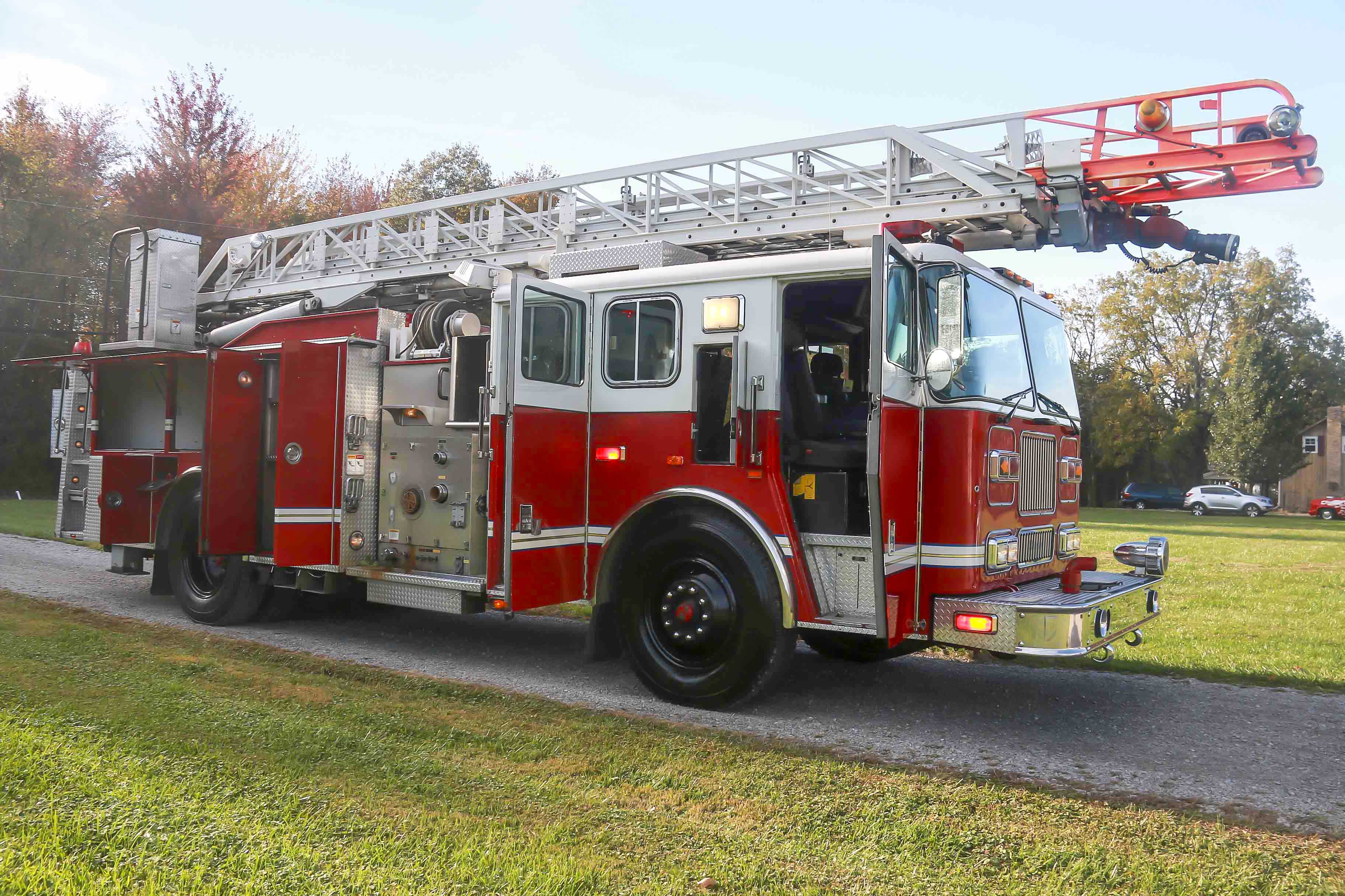 2000 Seagrave 75' Quint | Used Truck Details