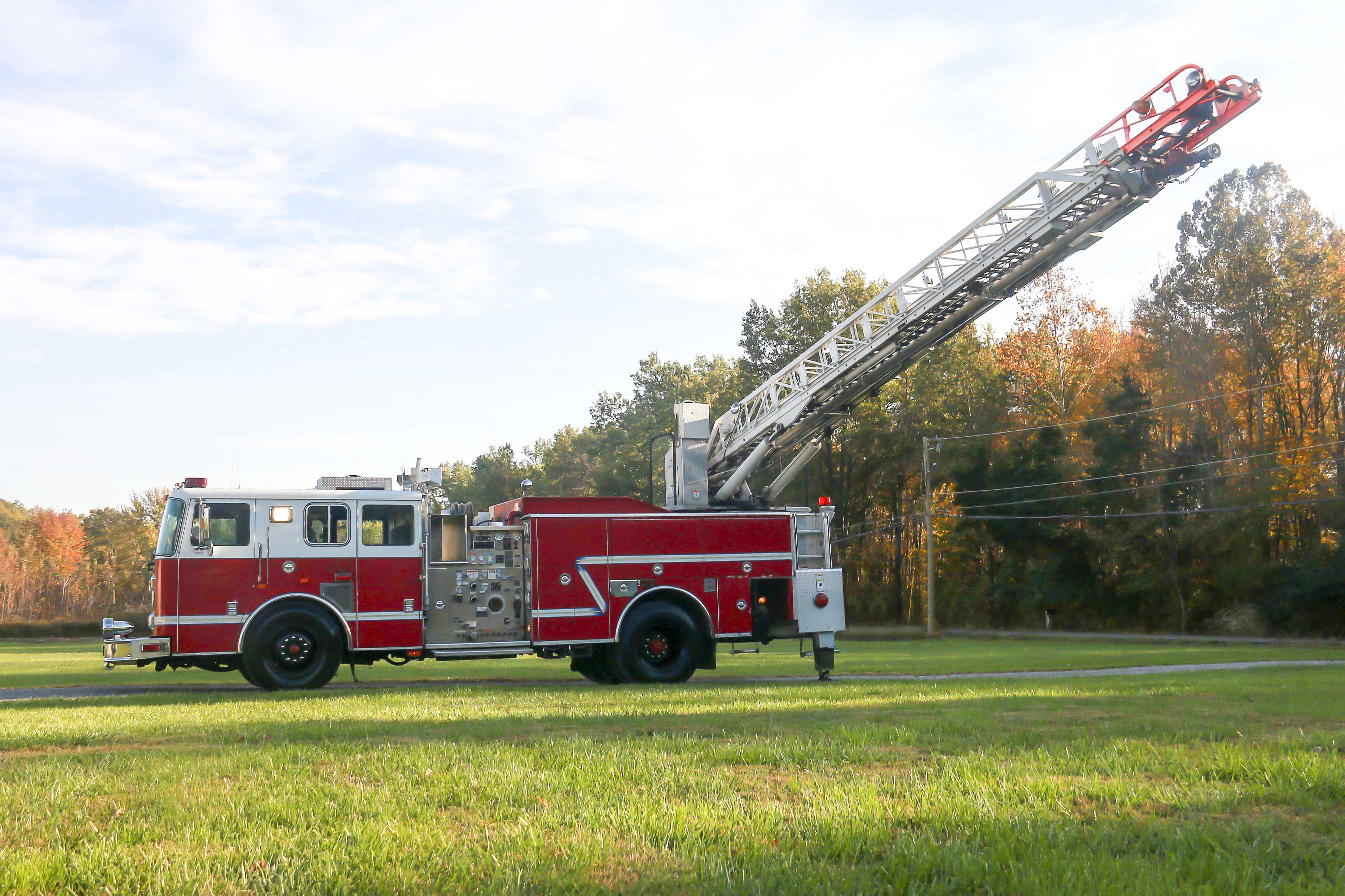 2000 Seagrave 75' Quint | Used Truck Details