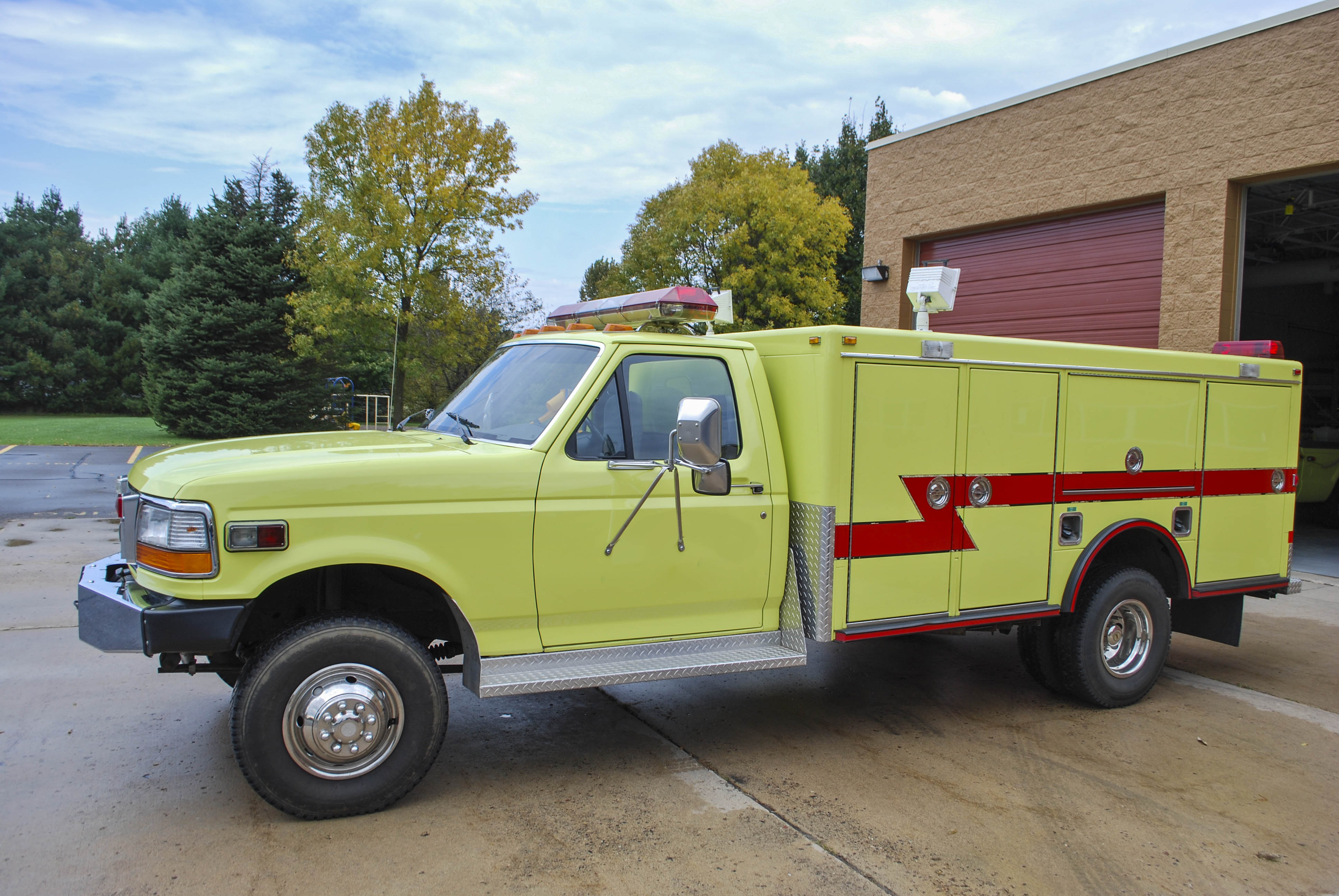1994 Road Rescue Ford F-350 4X4 Rescue | Used Truck Details