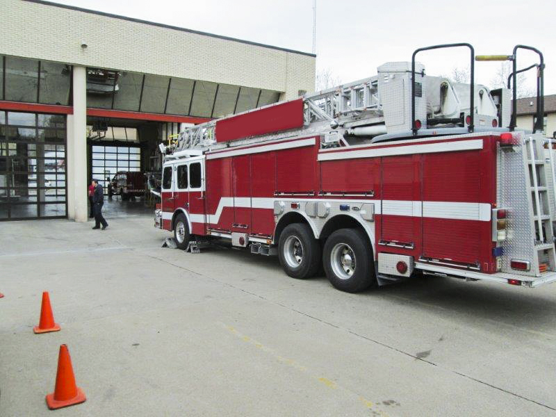 2005 E-One Cyclone II 100' Aerial | Used Truck Details