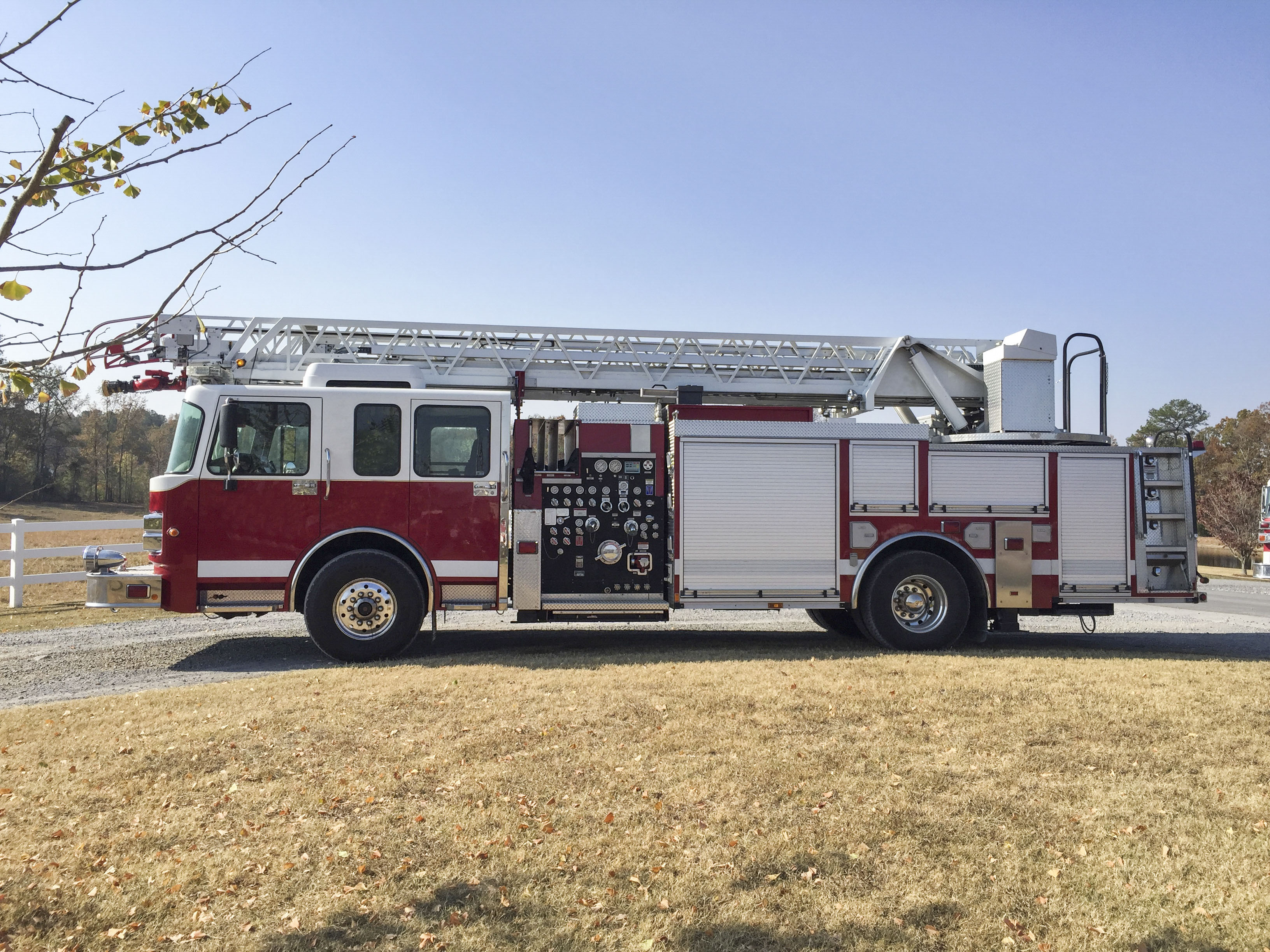 2006 Smeal Spartan 75' Quint | Used Truck Details