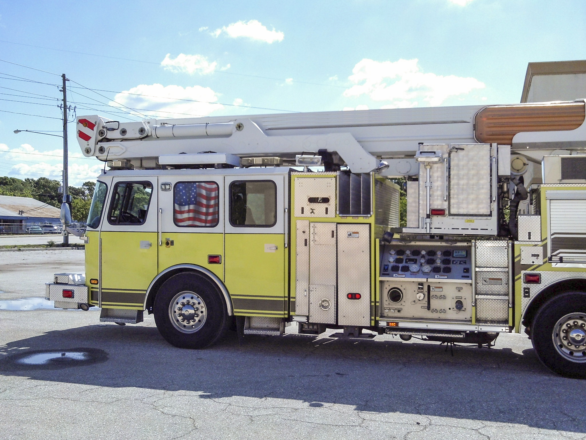 2006 E-One 114' Bronto Aerial | Used Truck Details