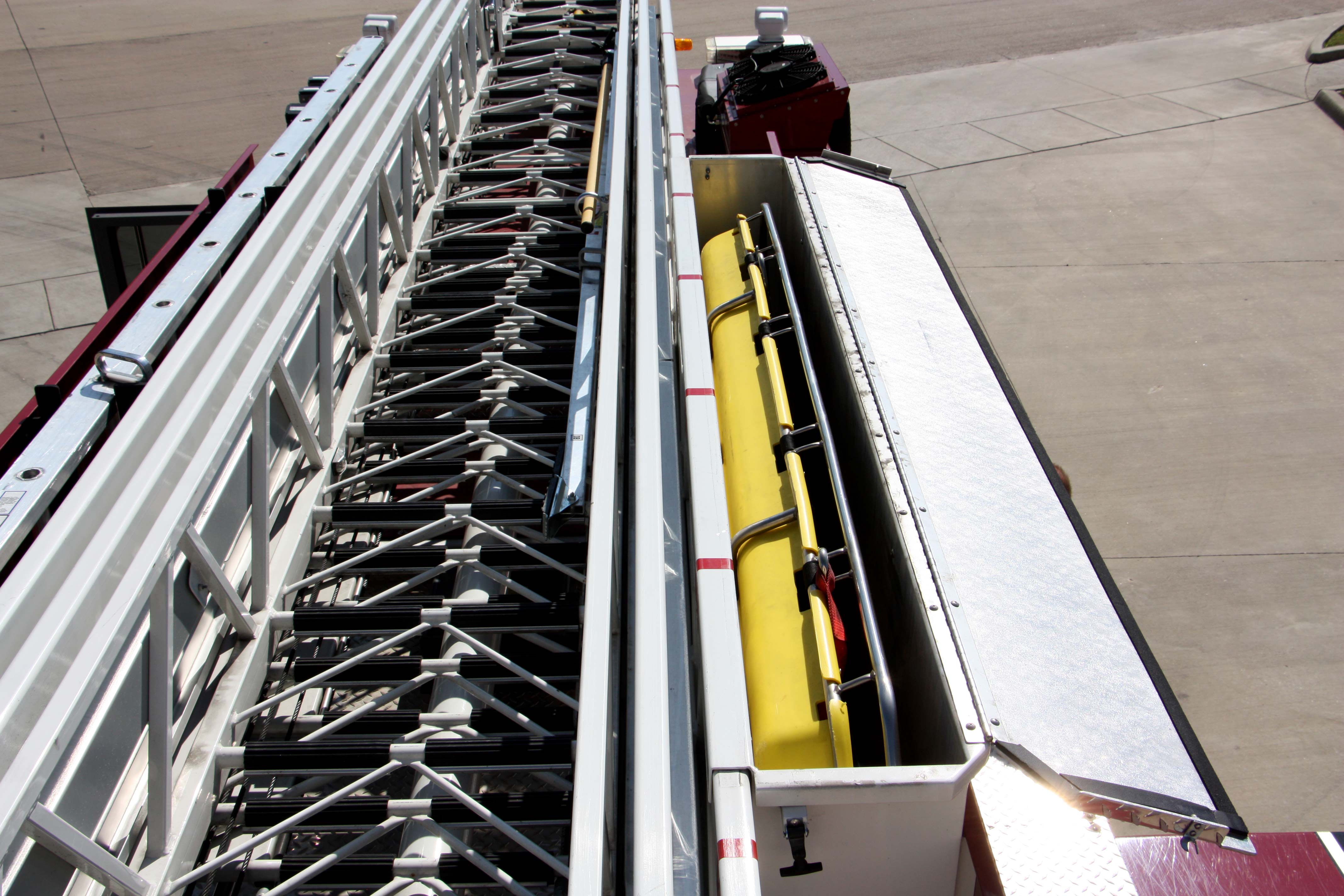 2009 Ferrara Igniter 77' Aerial | Used Truck Details