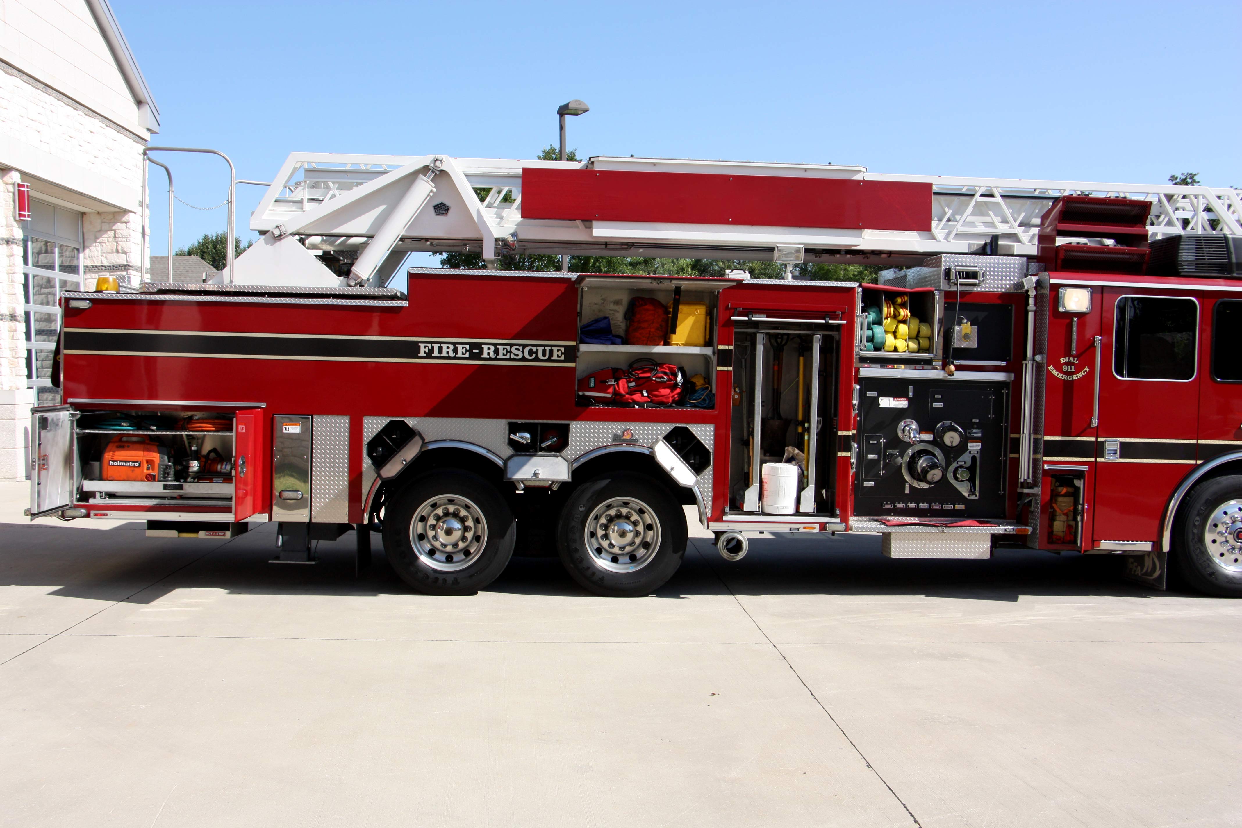 2009 Ferrara Igniter 77' Aerial | Used Truck Details