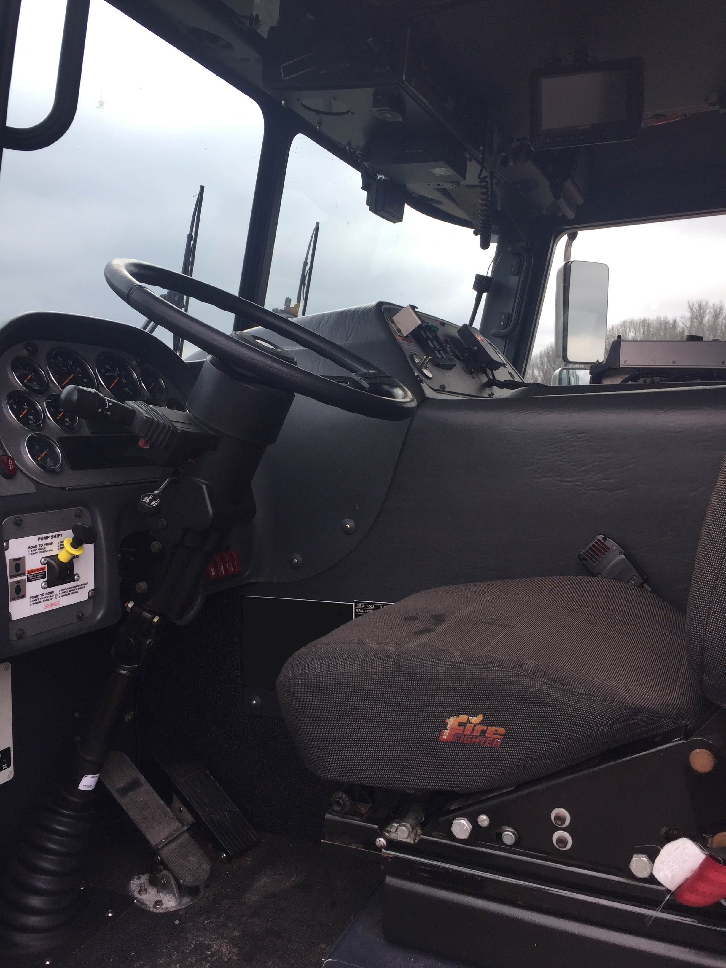 2009 KME Mid-Mount 100' Tower | Used Truck Details