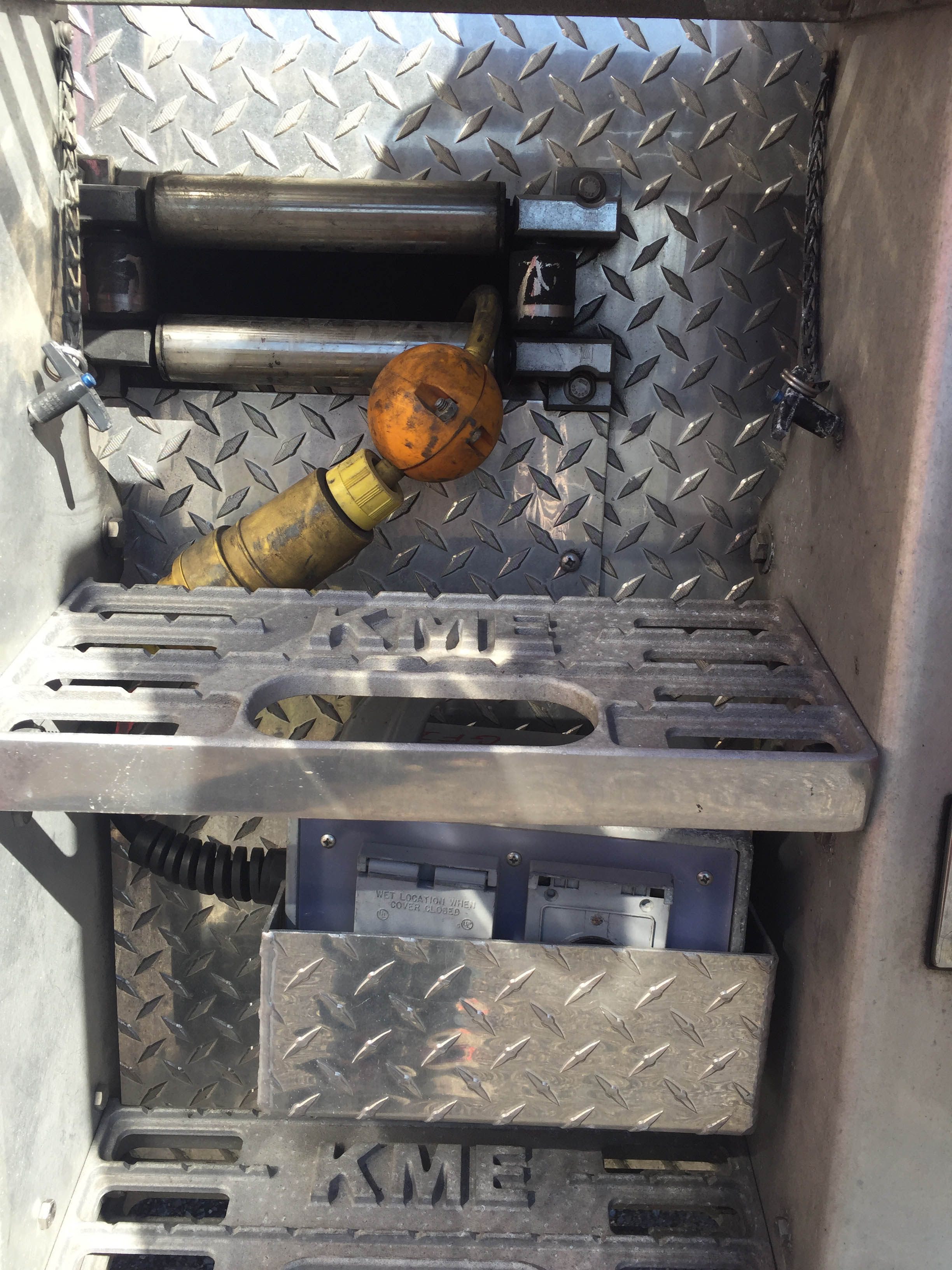 2009 KME Mid-Mount 100' Tower | Used Truck Details