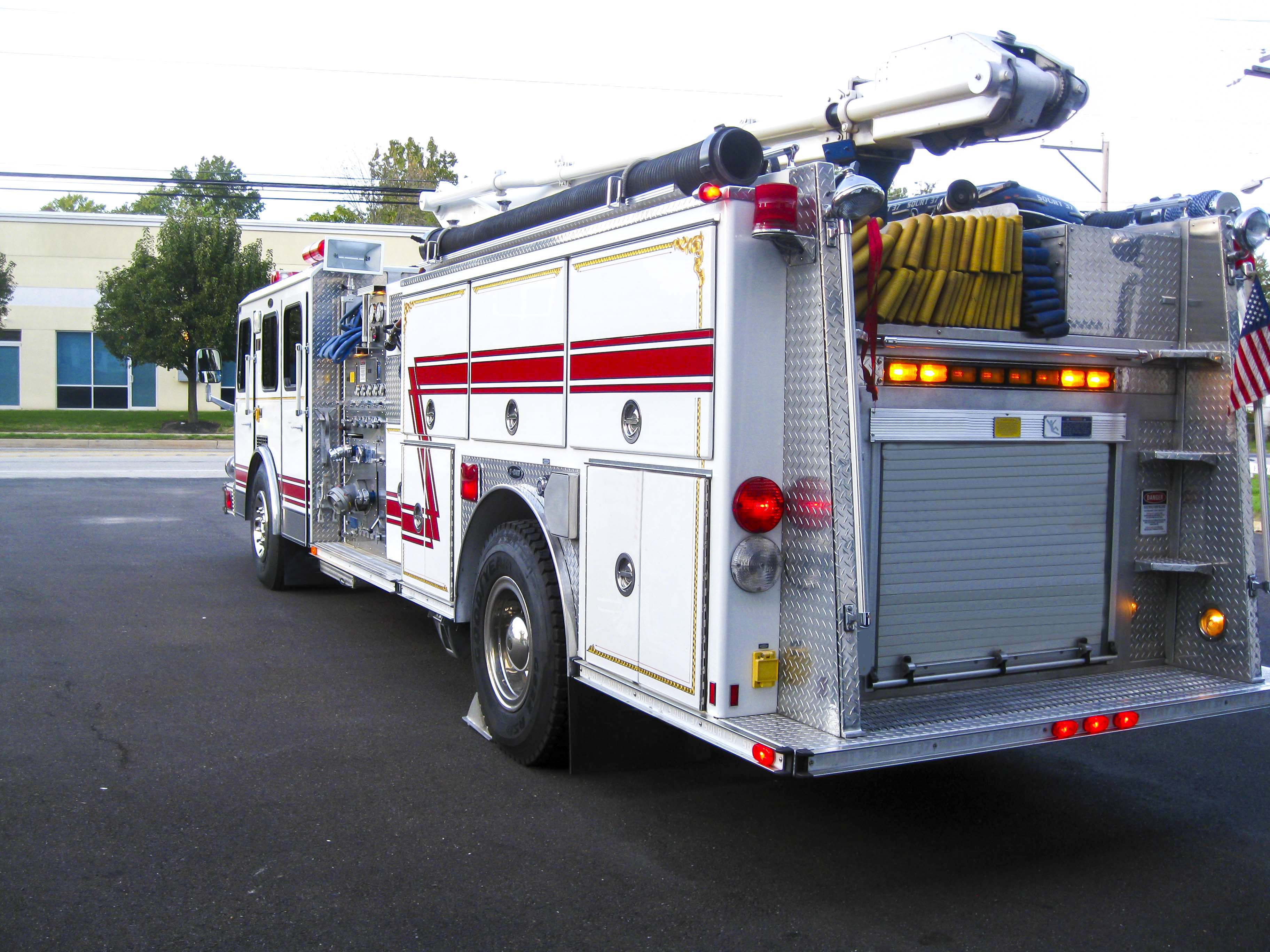 1996 E-One Cyclone Pumper w/35'Telesquirt | Used Truck Details