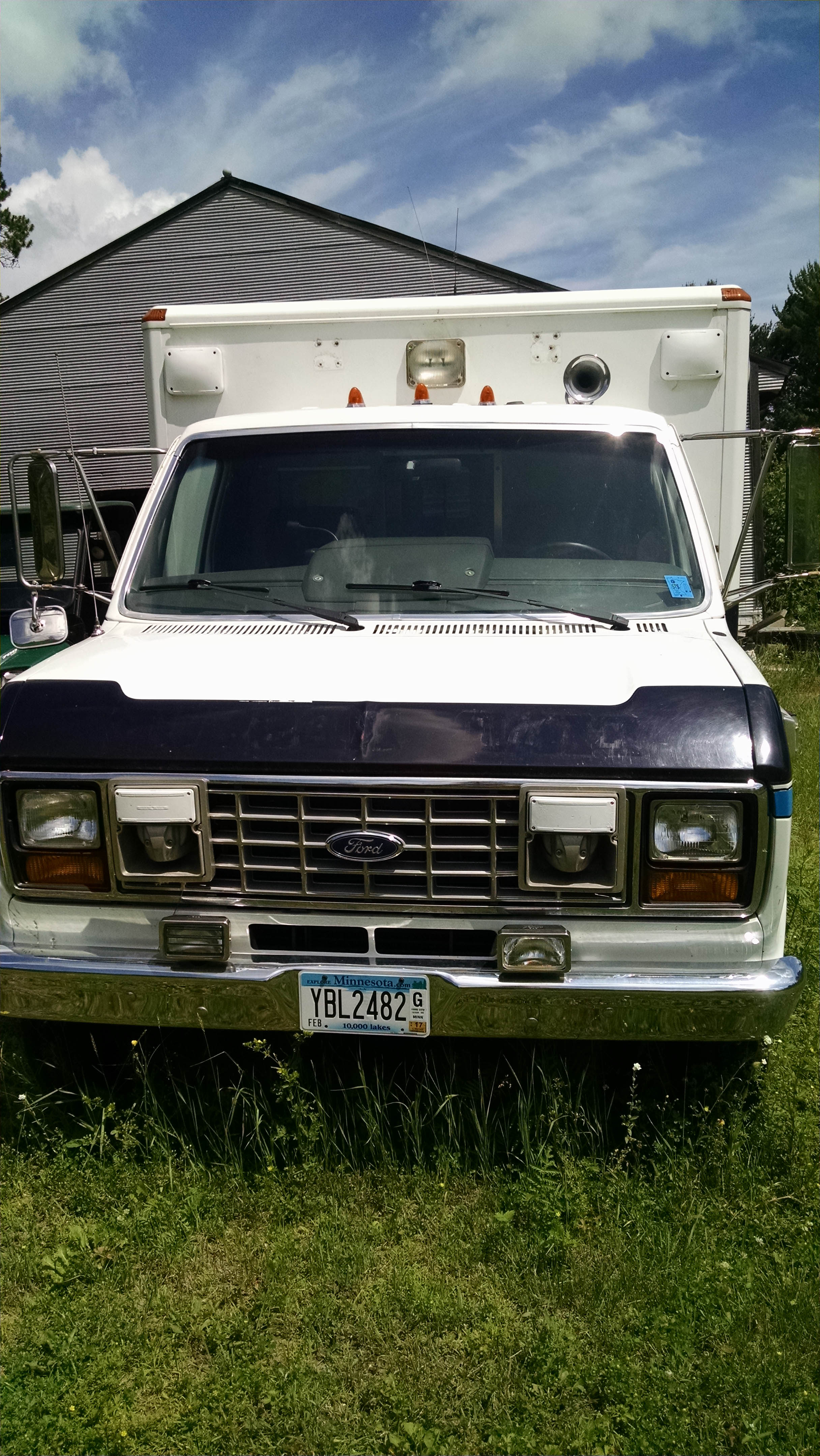1988 Wheeled Coach Ford Ambulance | Used Truck Details