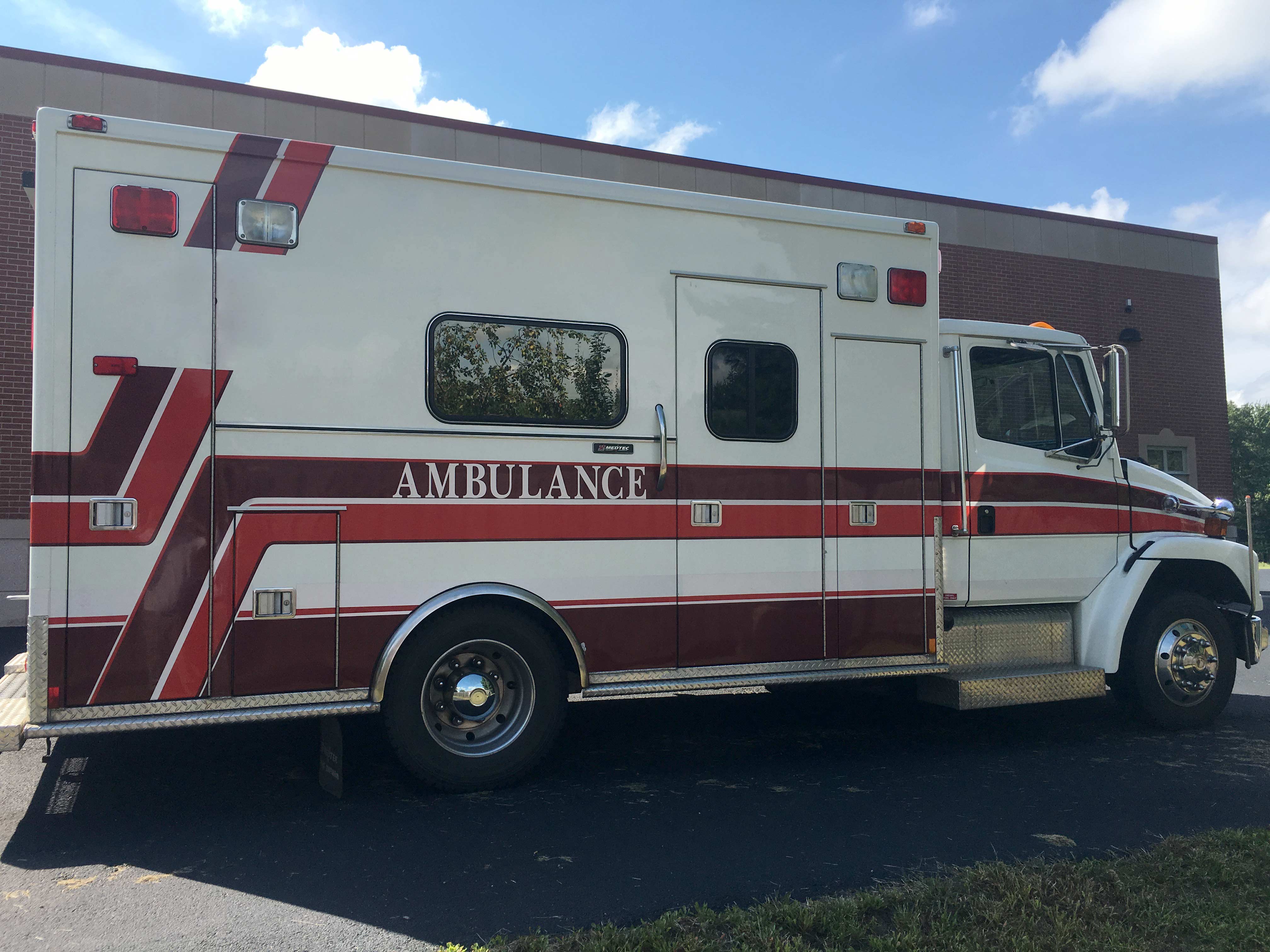 1999 Medtec Freightliner Ambulance | Used Truck Details