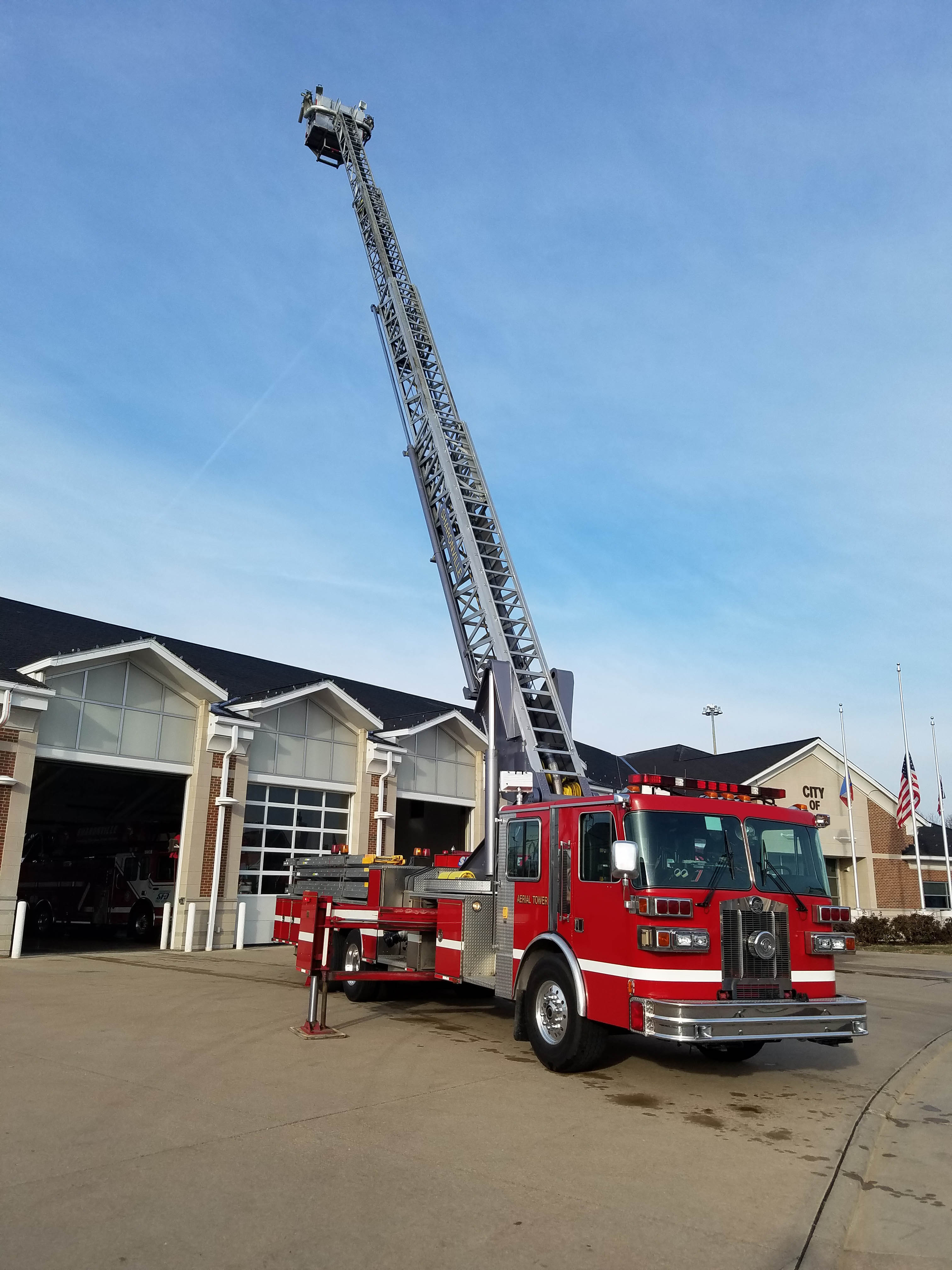 1997 Sutphen 95' Tower | Used Truck Details