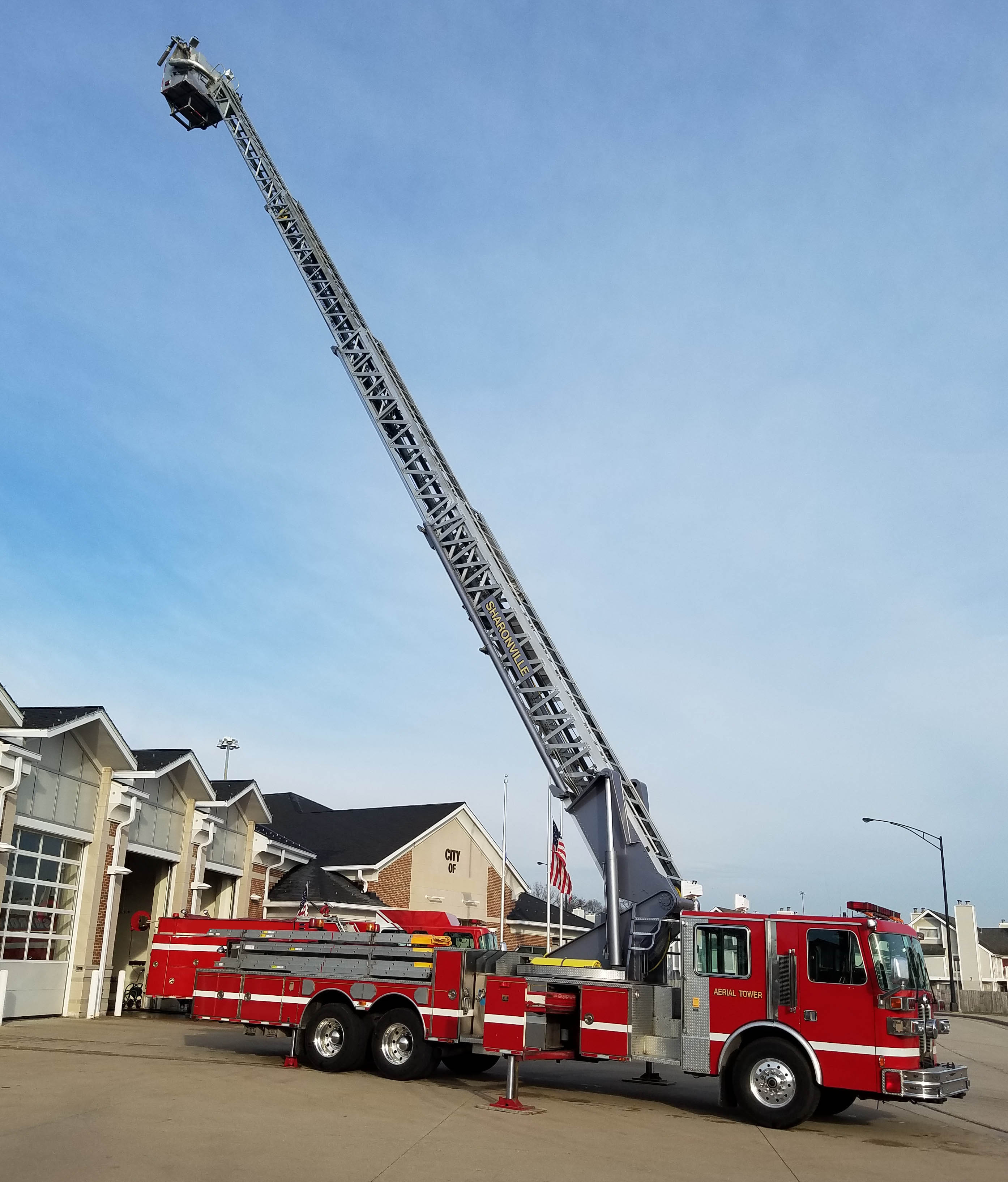 1997 Sutphen 95' Tower | Used Truck Details