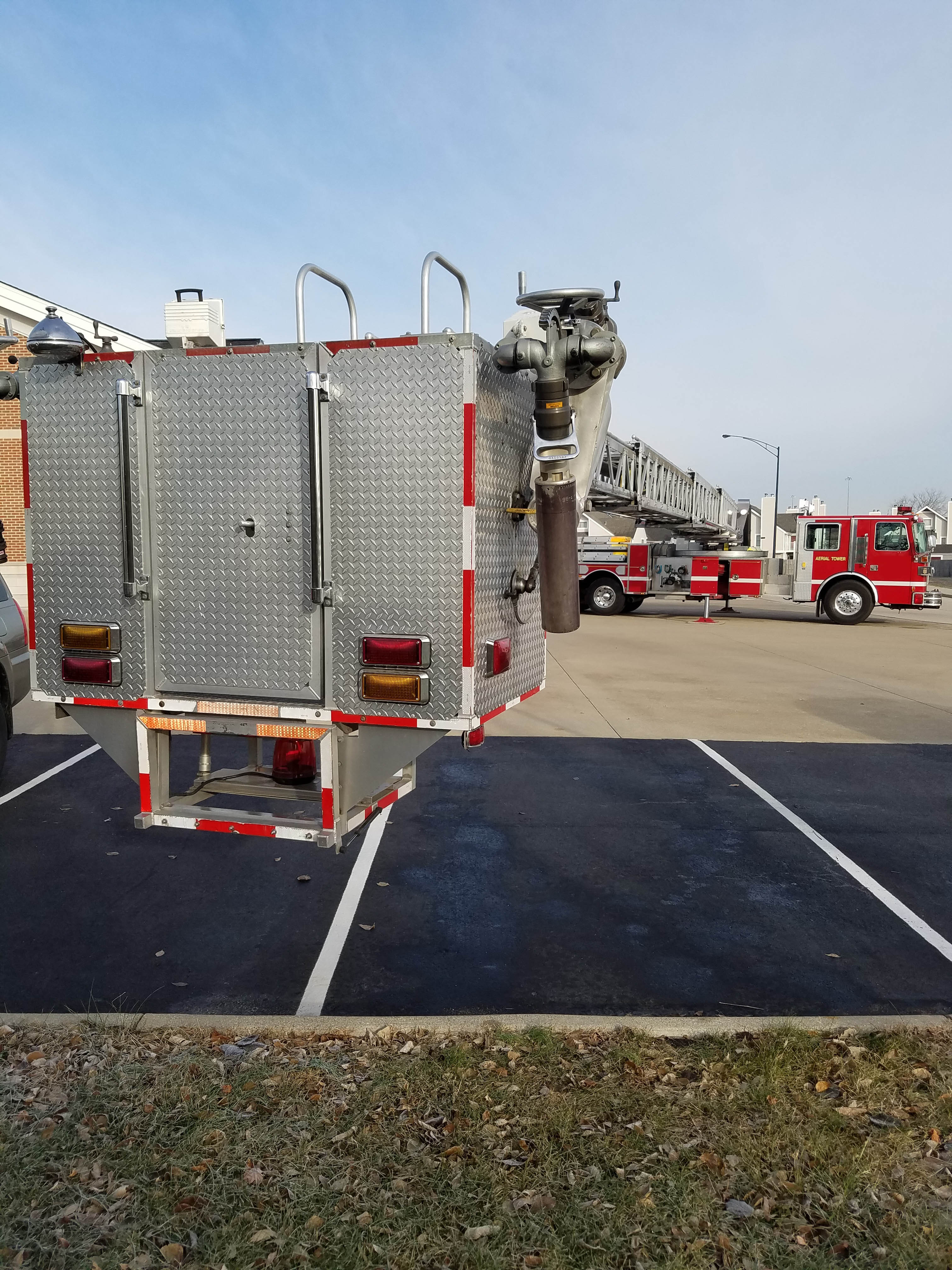 1997 Sutphen 95' Tower | Used Truck Details