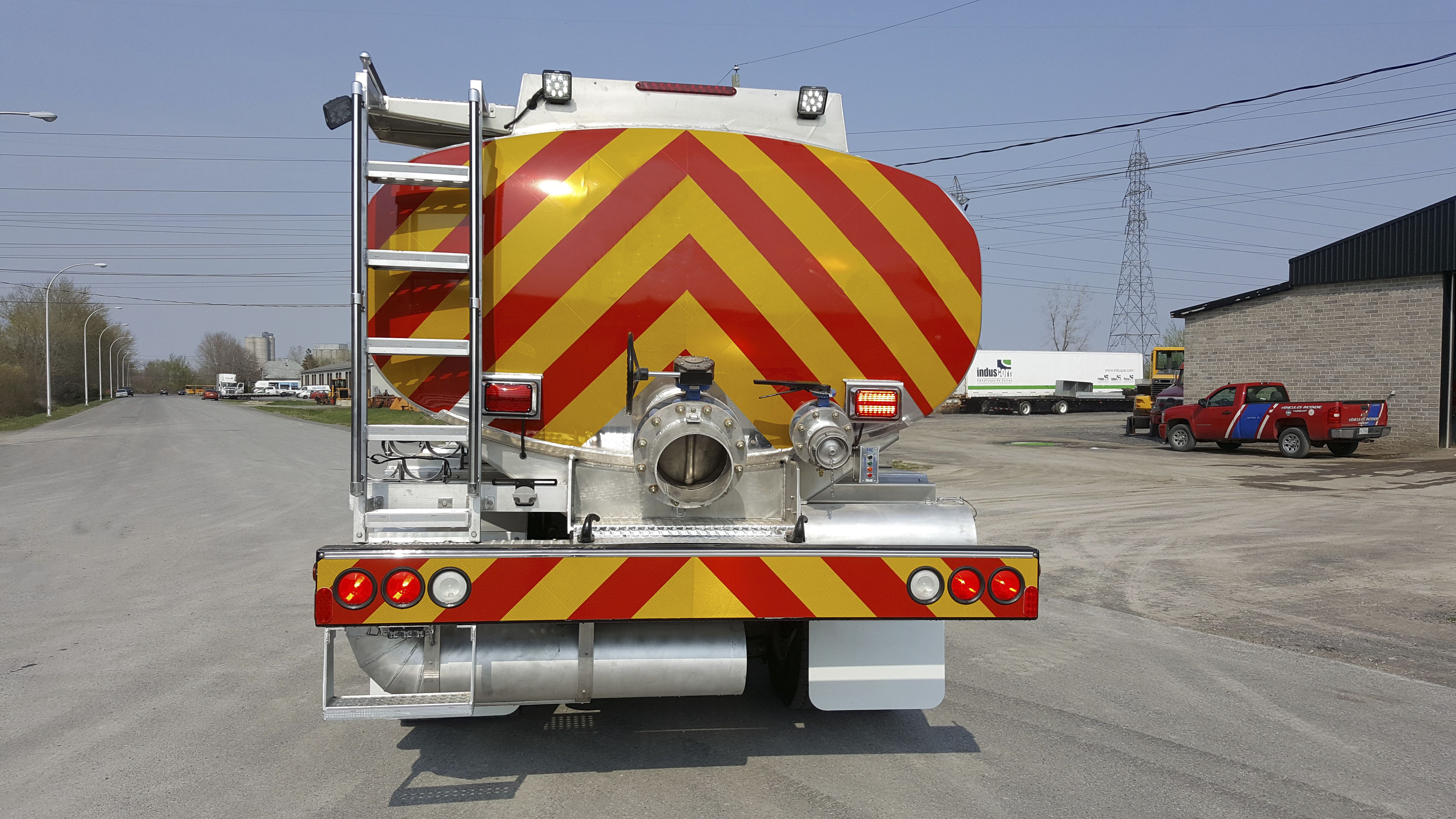 2014 Freightliner 3600 Gallon Tanker | Used Truck Details