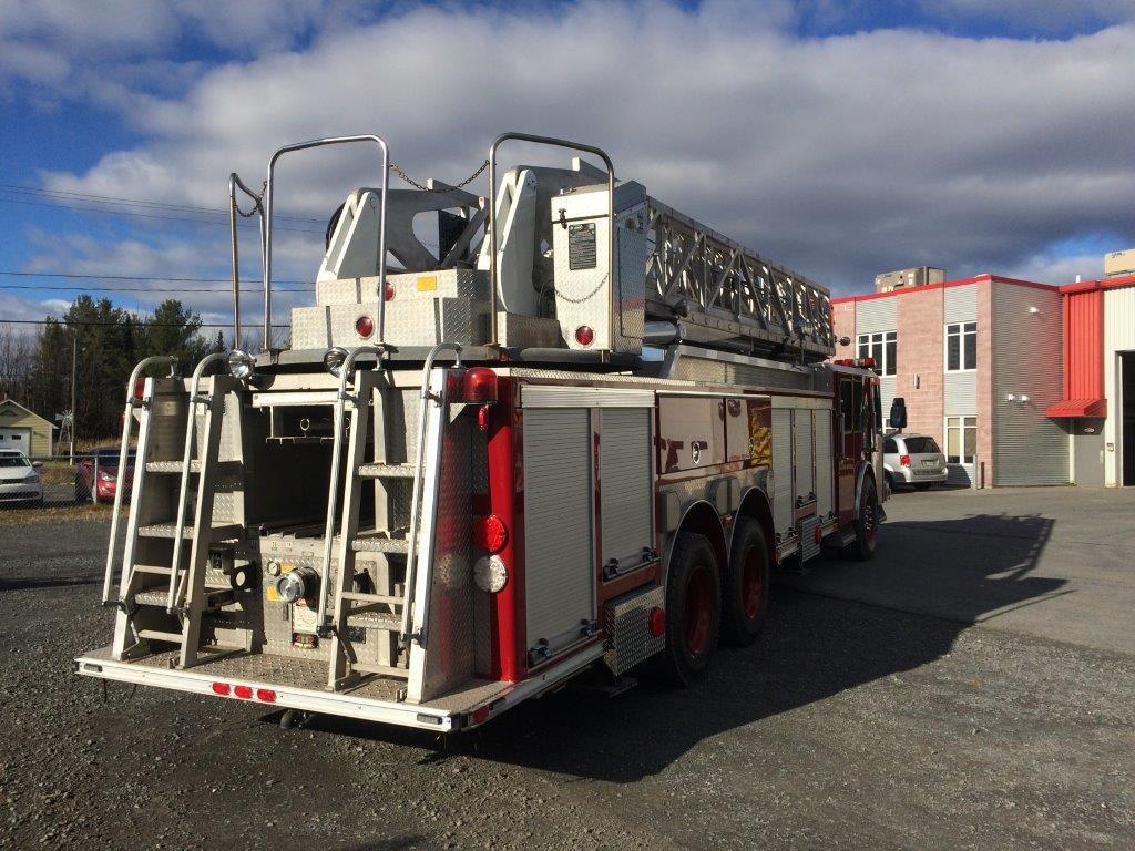 1995 E-One HP Hurricane 100' Aerial | Used Truck Details
