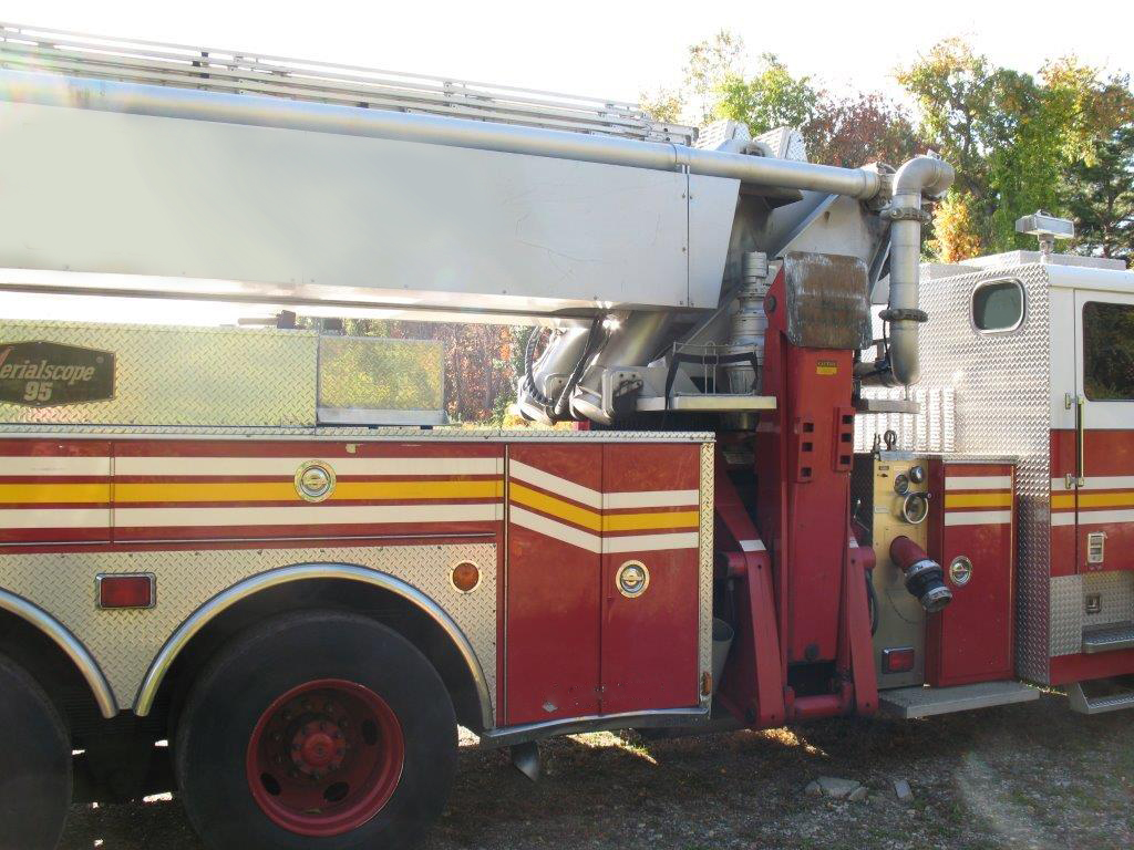 2002 Seagrave 95' Aerialscope Platform | Used Truck Details