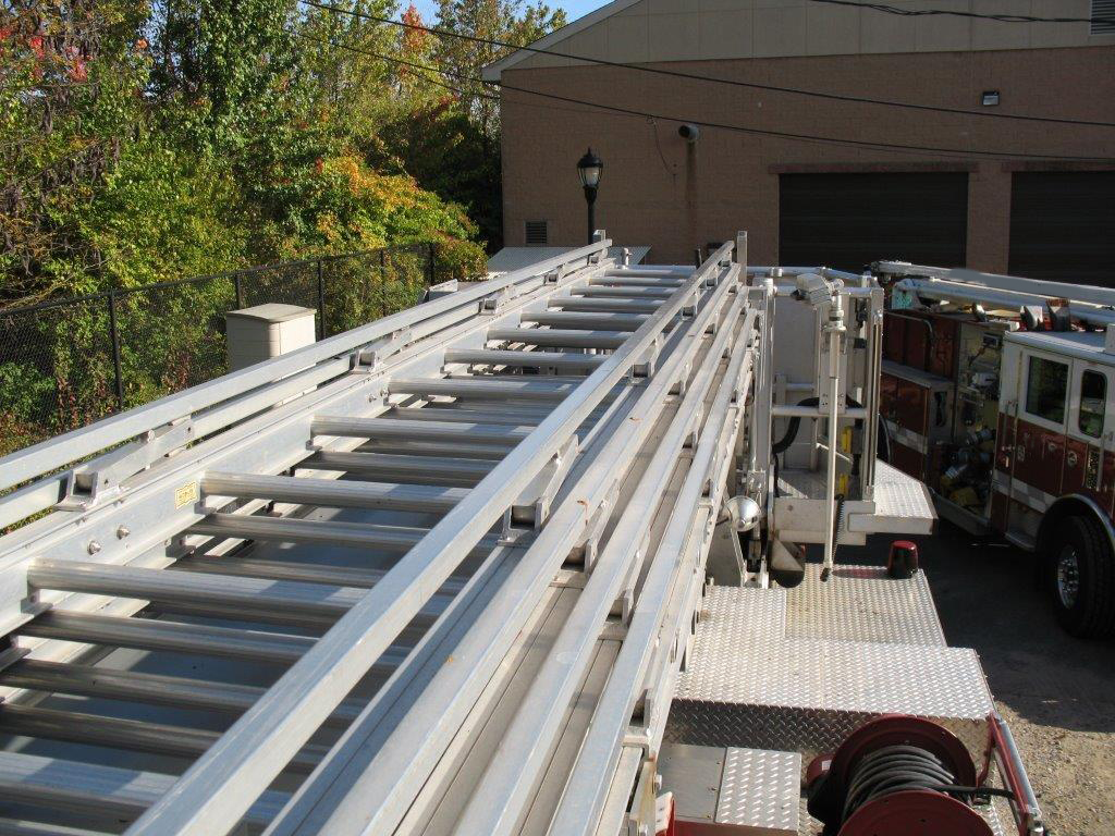 2002 Seagrave 95' Aerialscope Platform | Used Truck Details