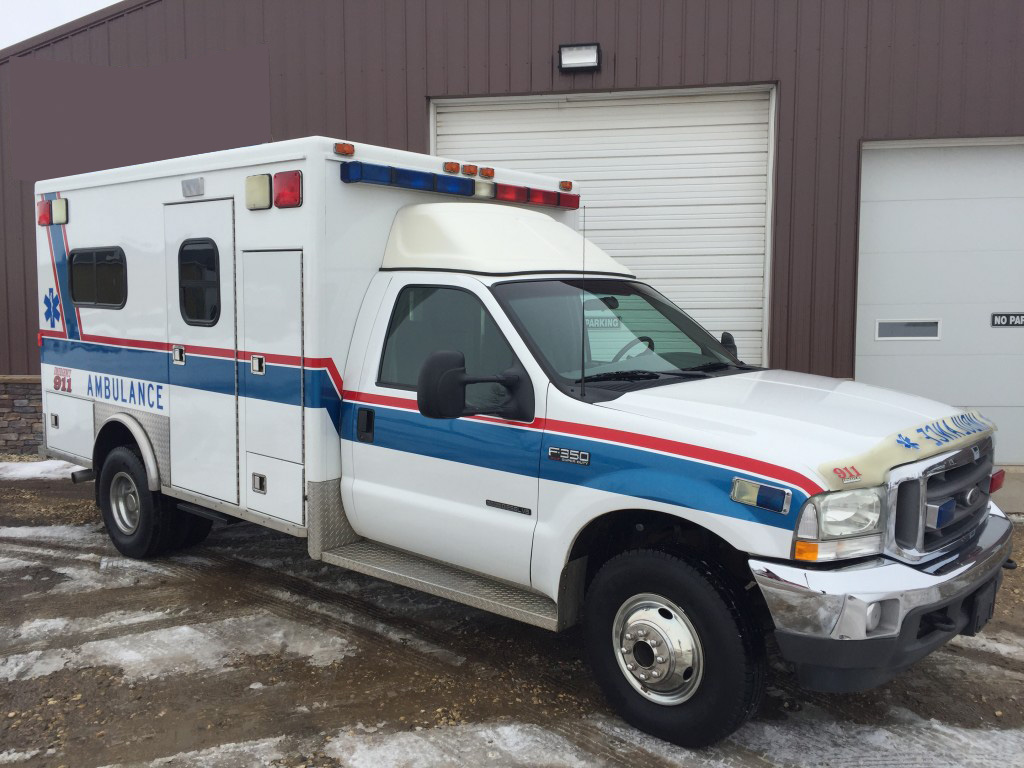 2002 Ford F-350 4x4 Ambulance | Used Truck Details
