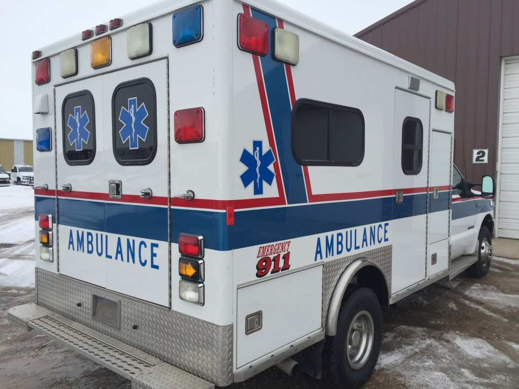 2002 Ford F-350 4x4 Ambulance | Used Truck Details