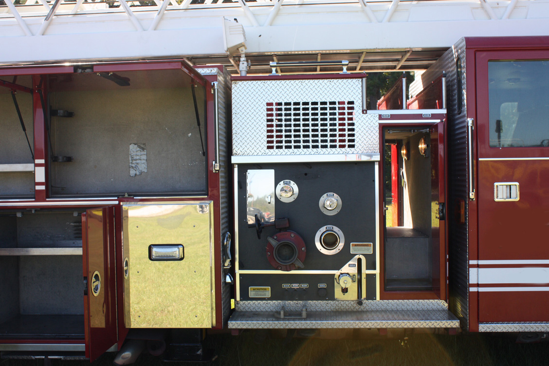 1997 Pierce Lance 100' Platform | Used Truck Details