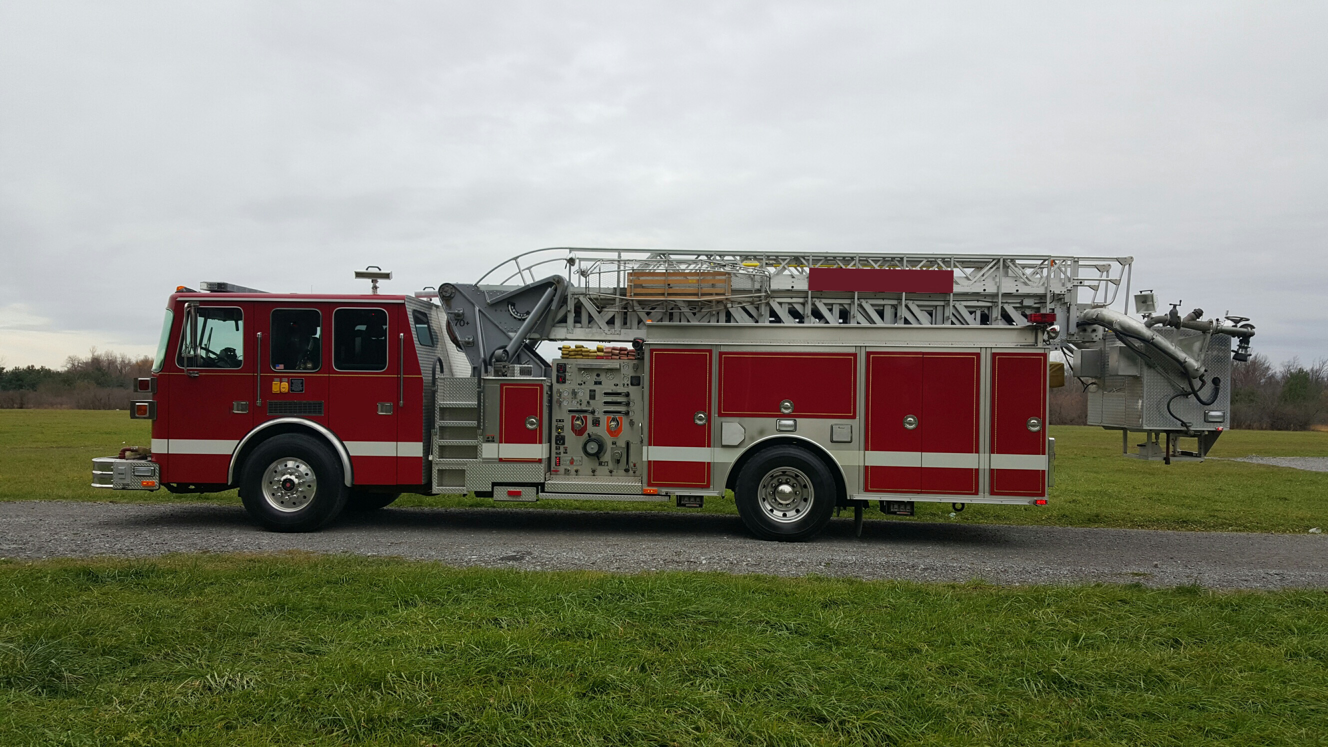 1997 Sutphen SP70 Mid-Mount Platform | Used Truck Details