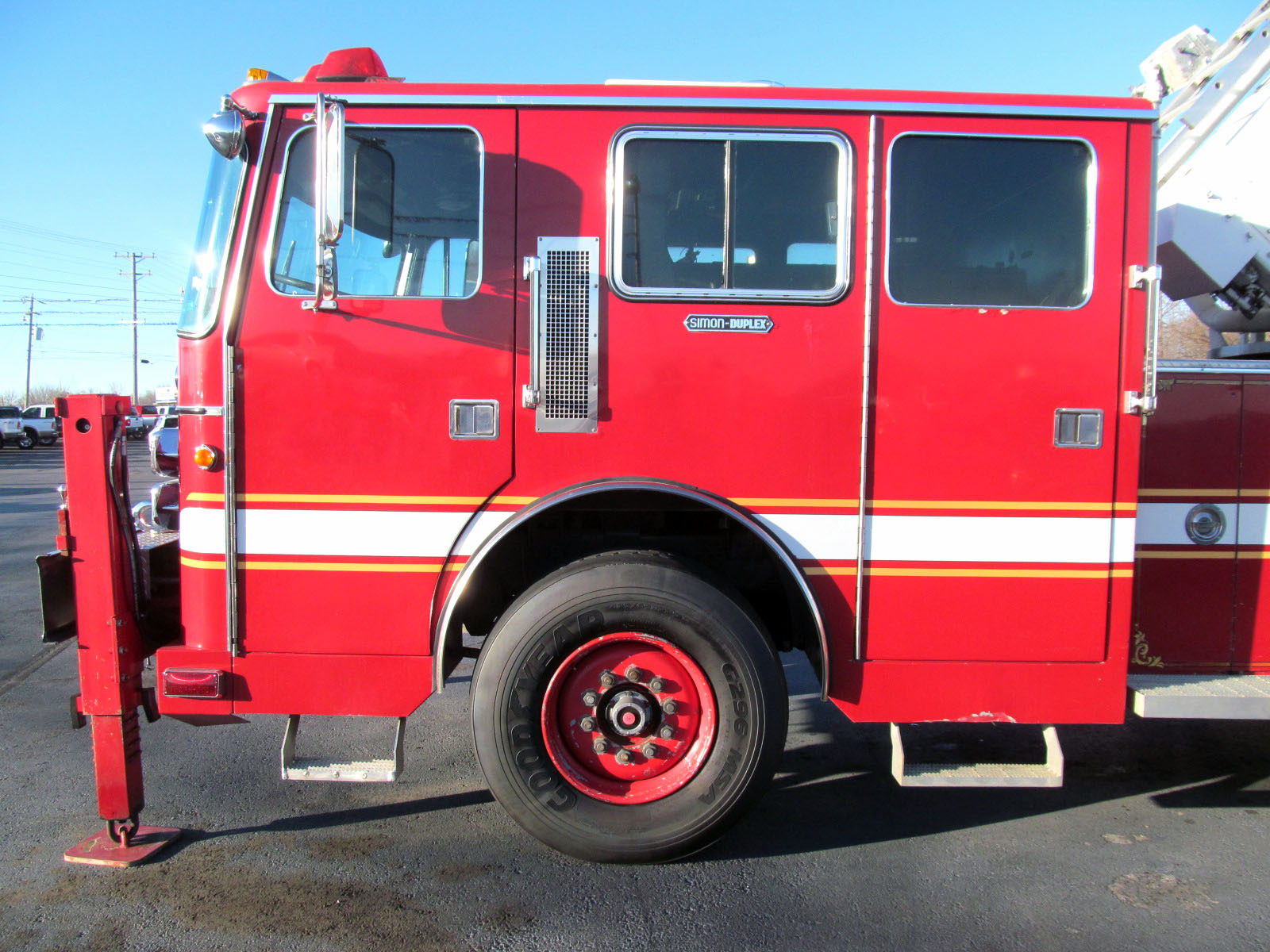 1992 Simon-Duplex 75' Platform | Firetrucks Unlimited