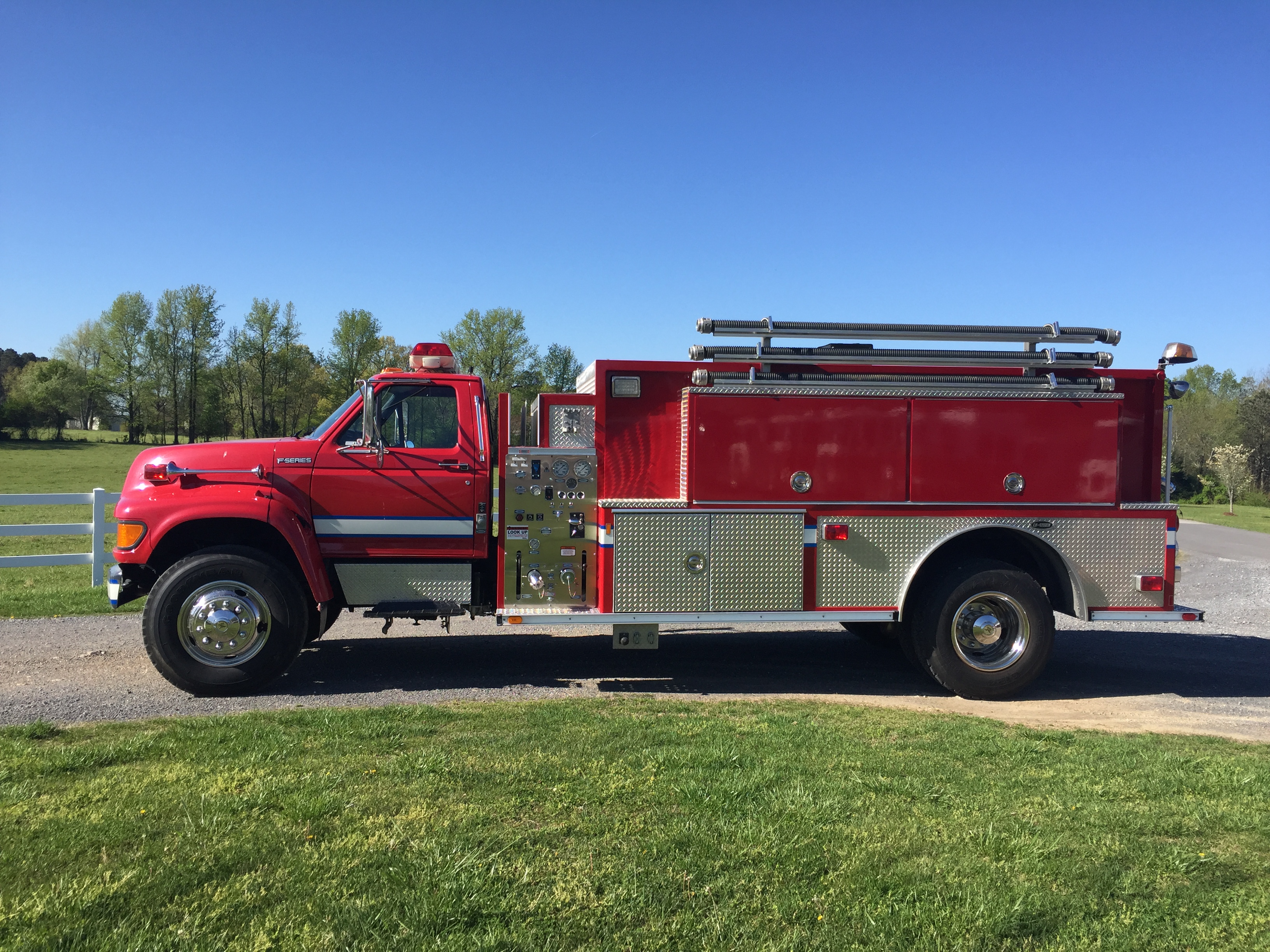 1998 E-One Ford F-800 Tanker | Used Truck Details