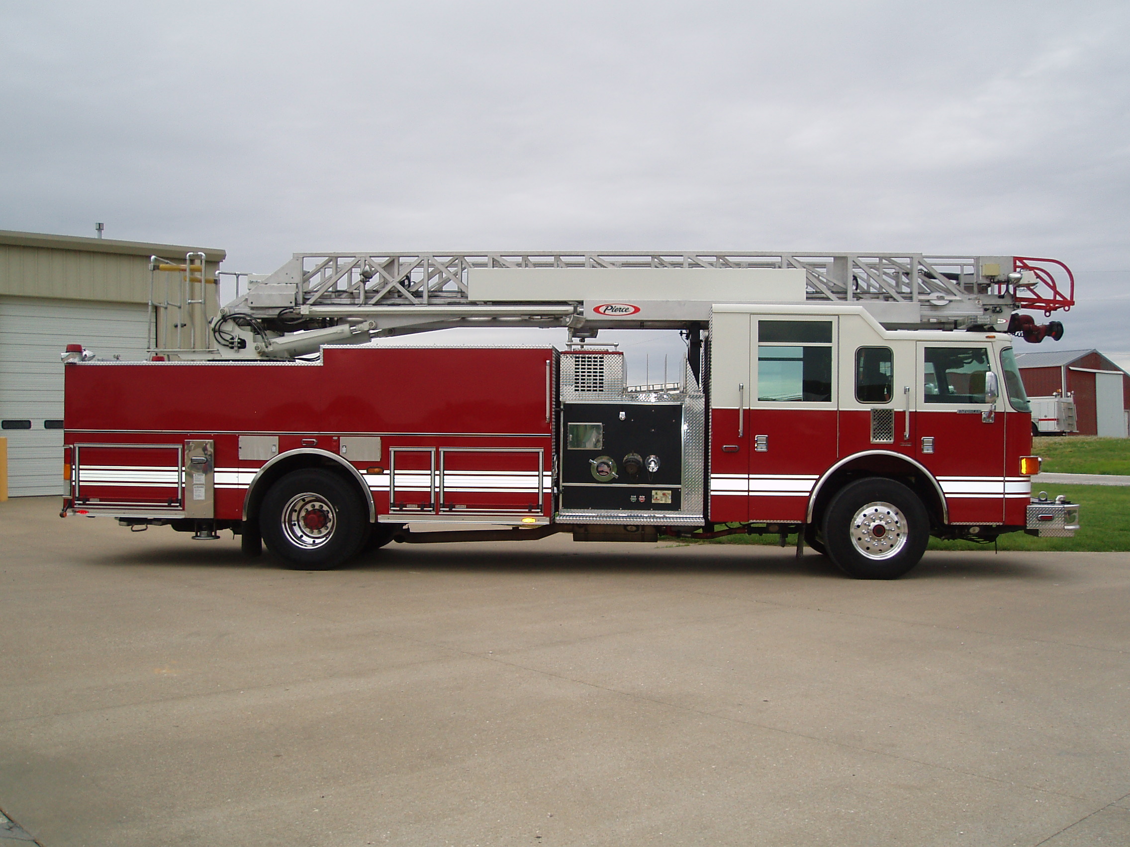 2006 Pierce Enforcer 75' Aerial | Used Truck Details