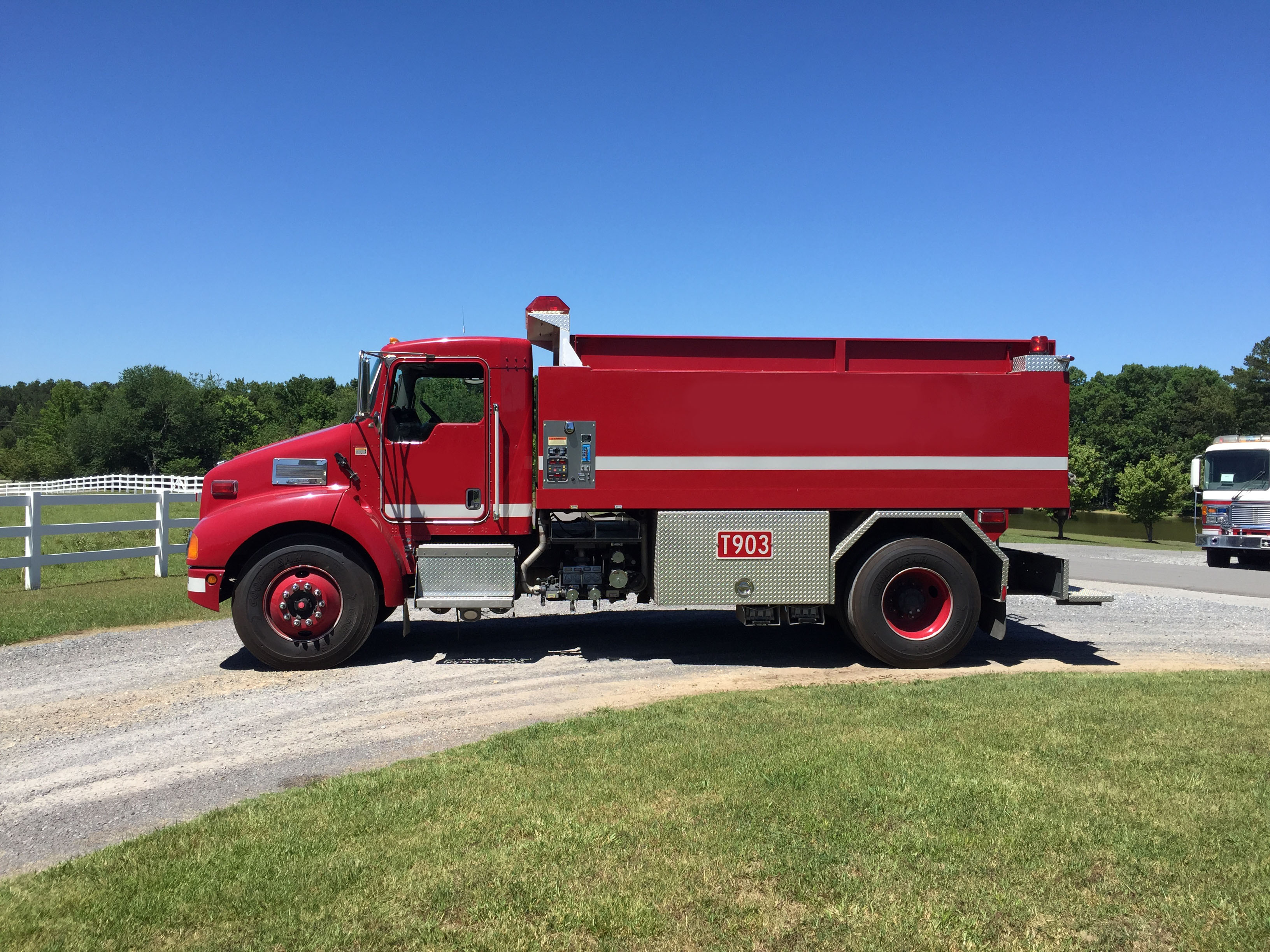 2006 Pierce Contender Kenworth Tanker | Used Truck Details