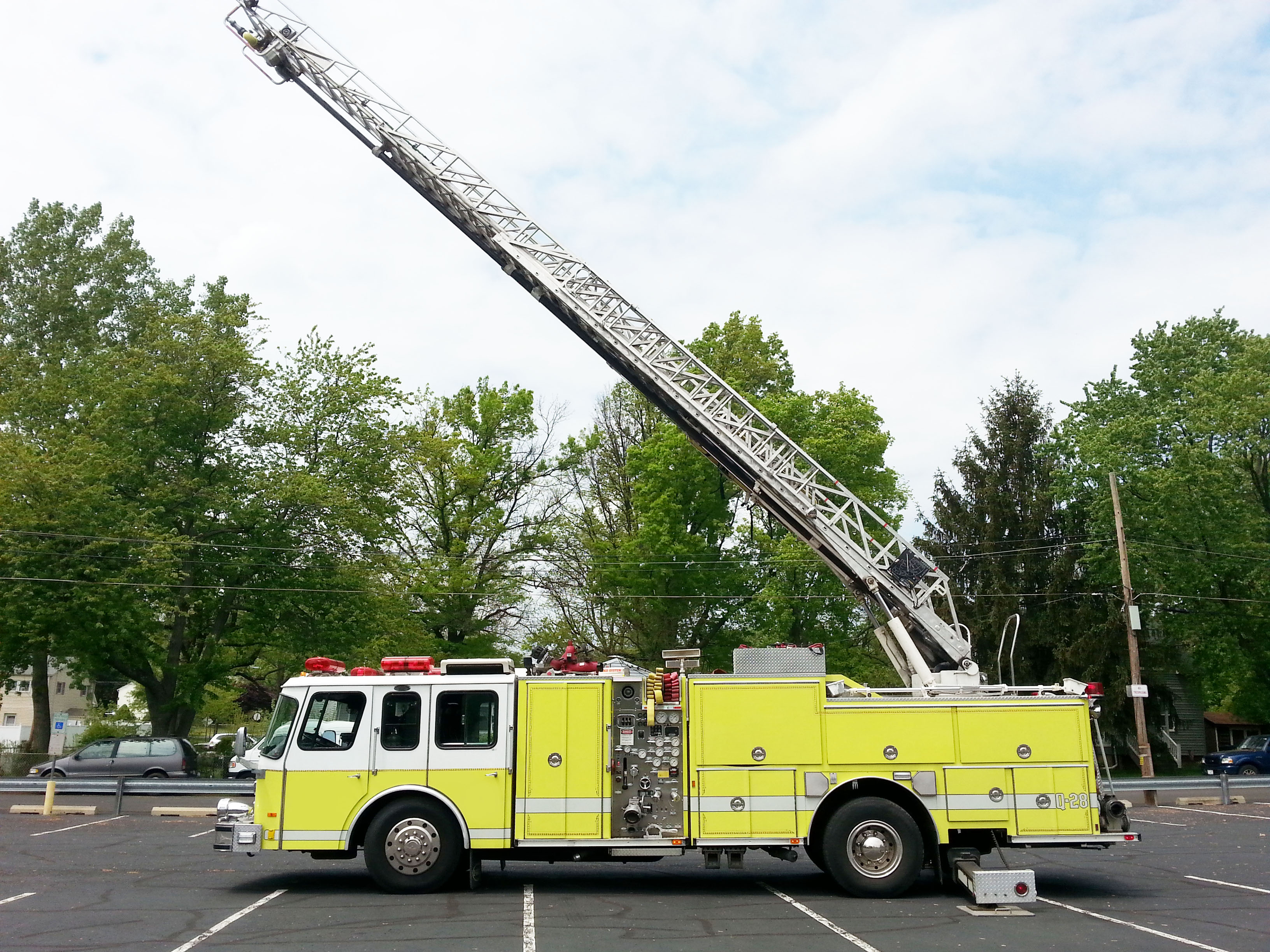 1993 E-One Hurricane 75' Quint | Used Truck Details