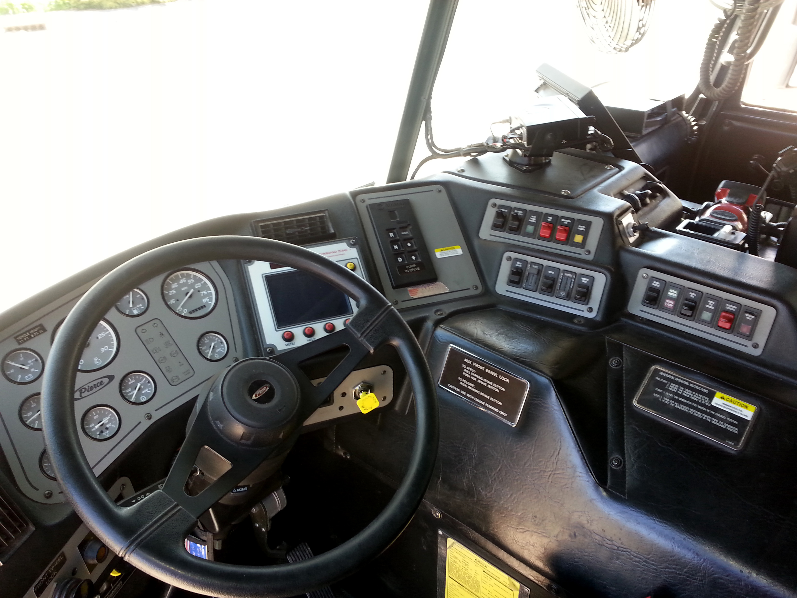 2001 Pierce Dash 100' Quint Platform | Used Truck Details