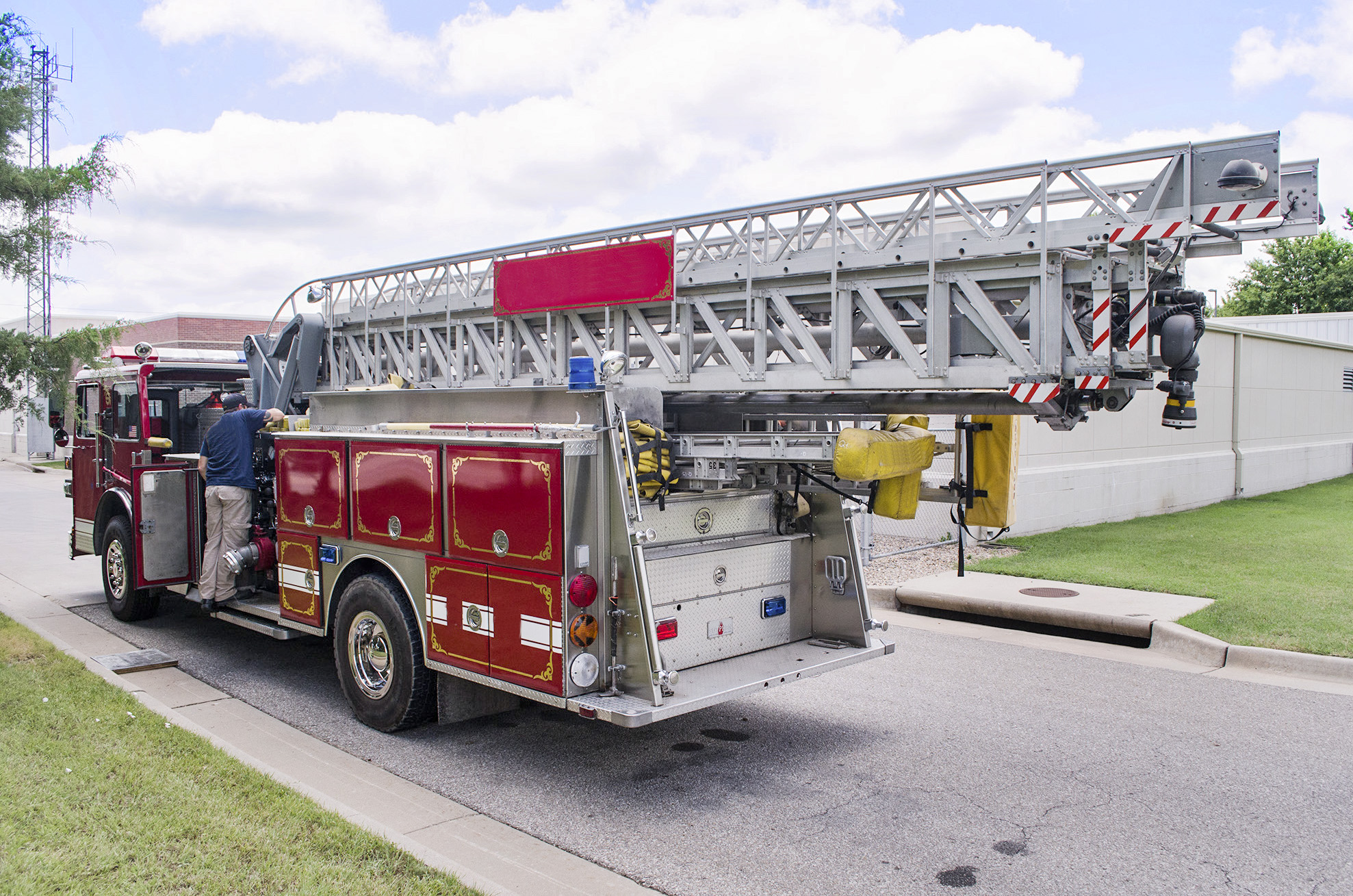 1987 Sutphen 75' Mini Tower | Used Truck Details