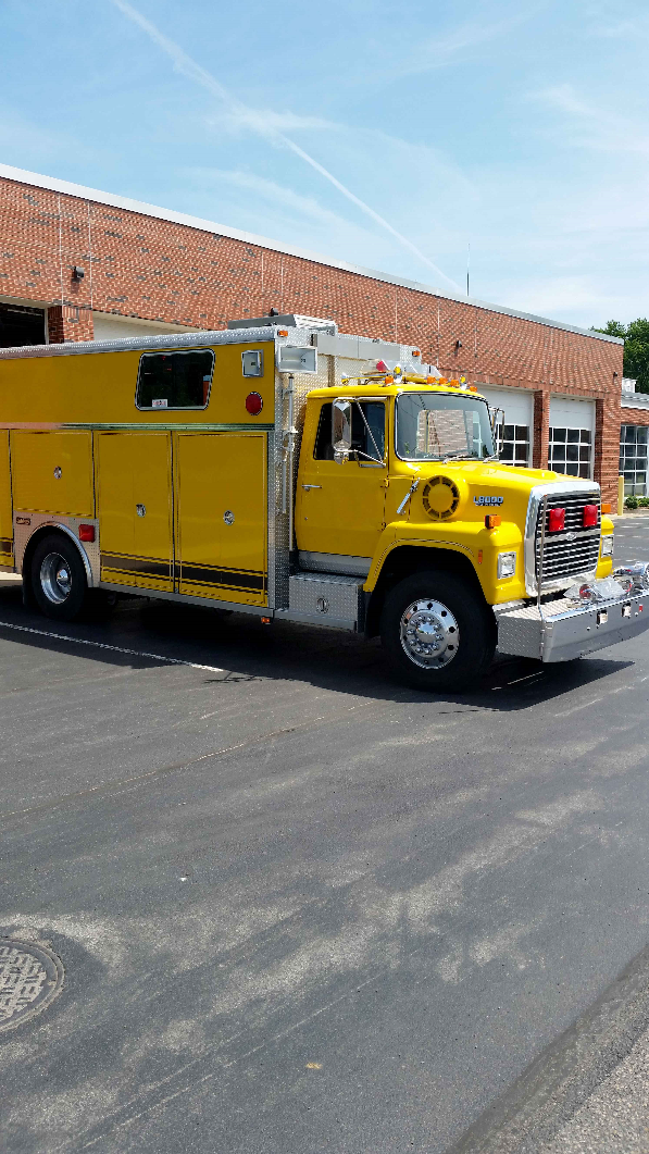 1990 Saulsbury Ford Walk-In Rescue | Used Truck Details