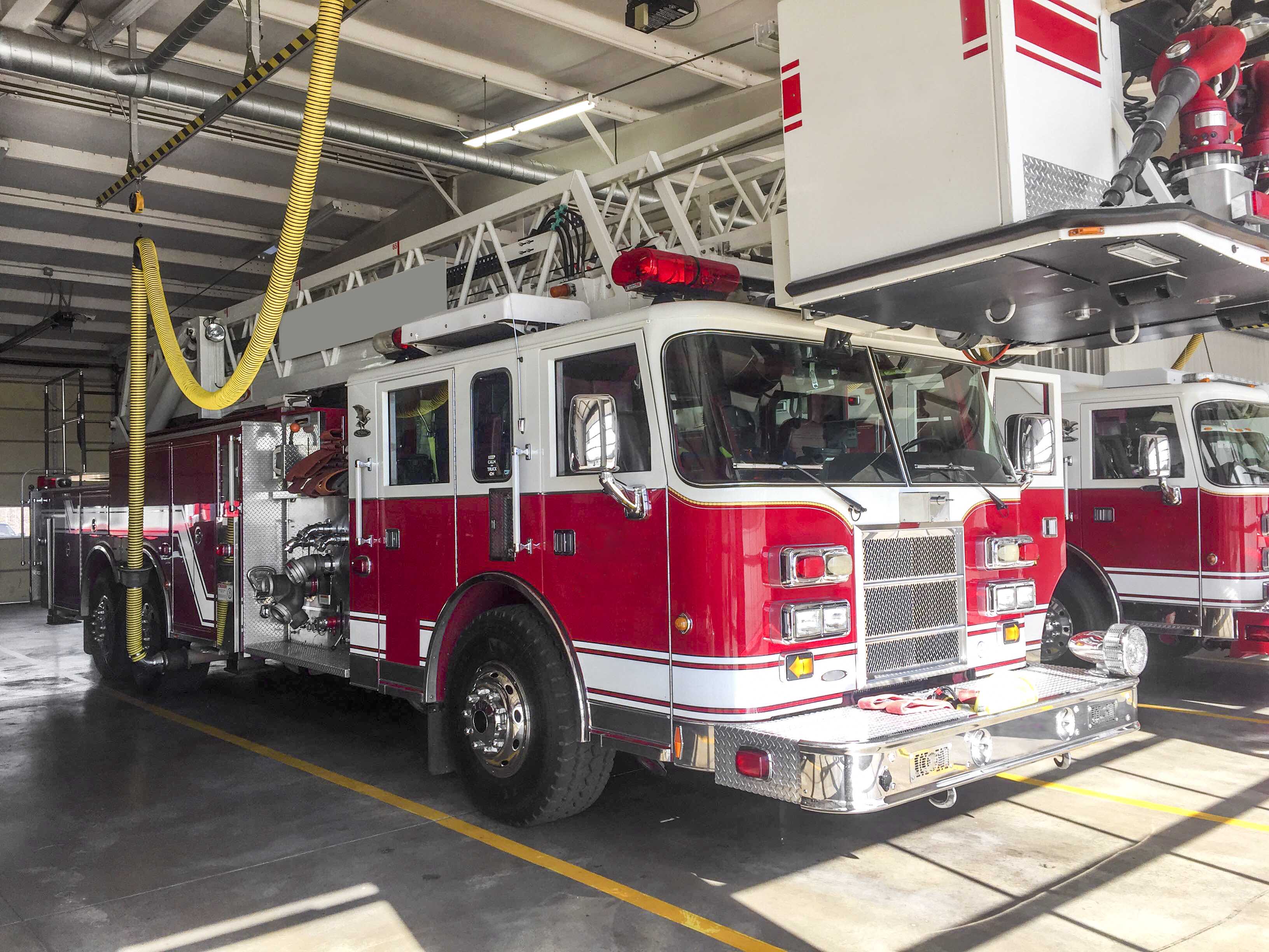 1999 Pierce Dash 85' Platform | Used Truck Details