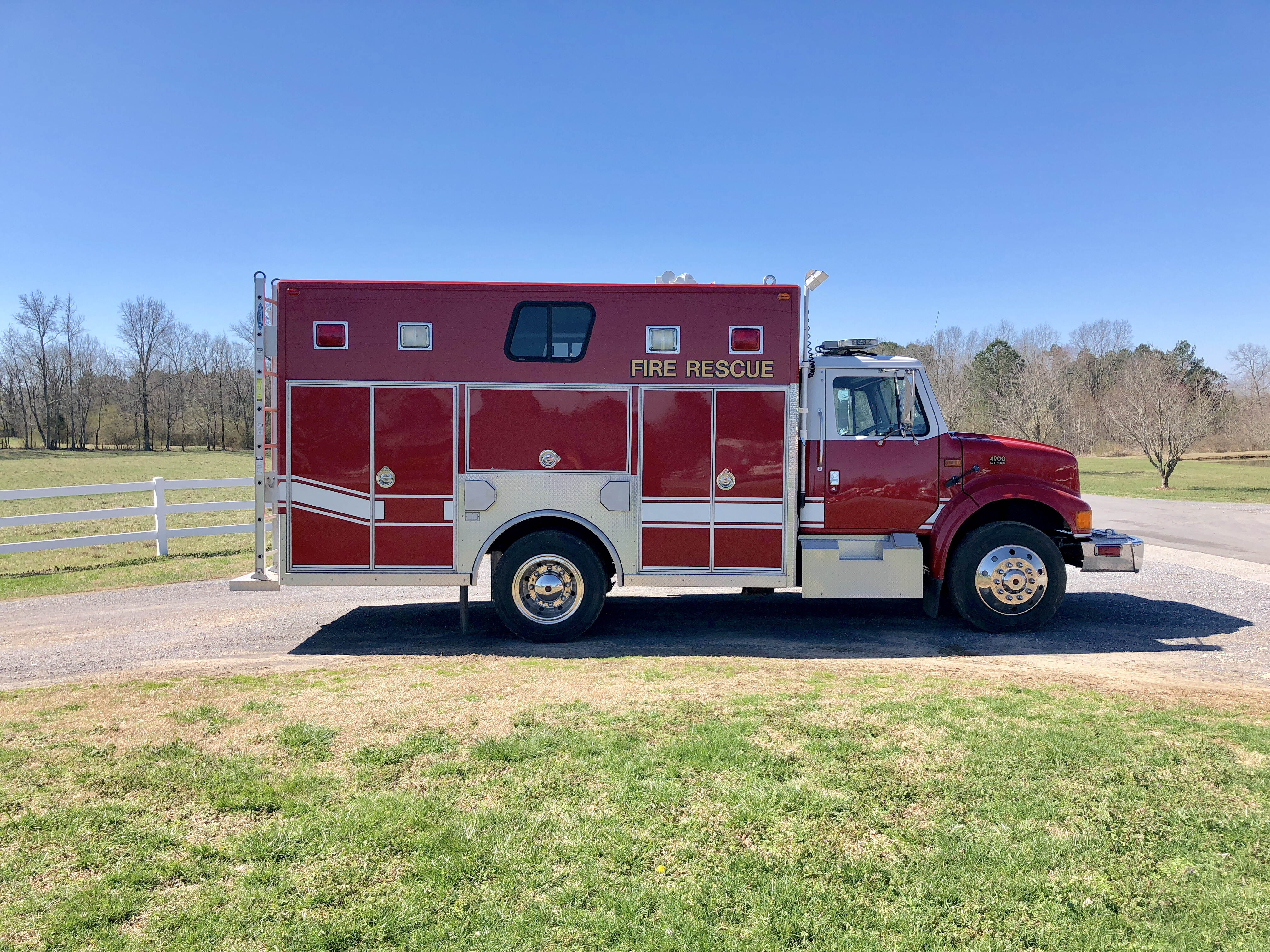 1996 International Walk-In Rescue | Used Truck Details