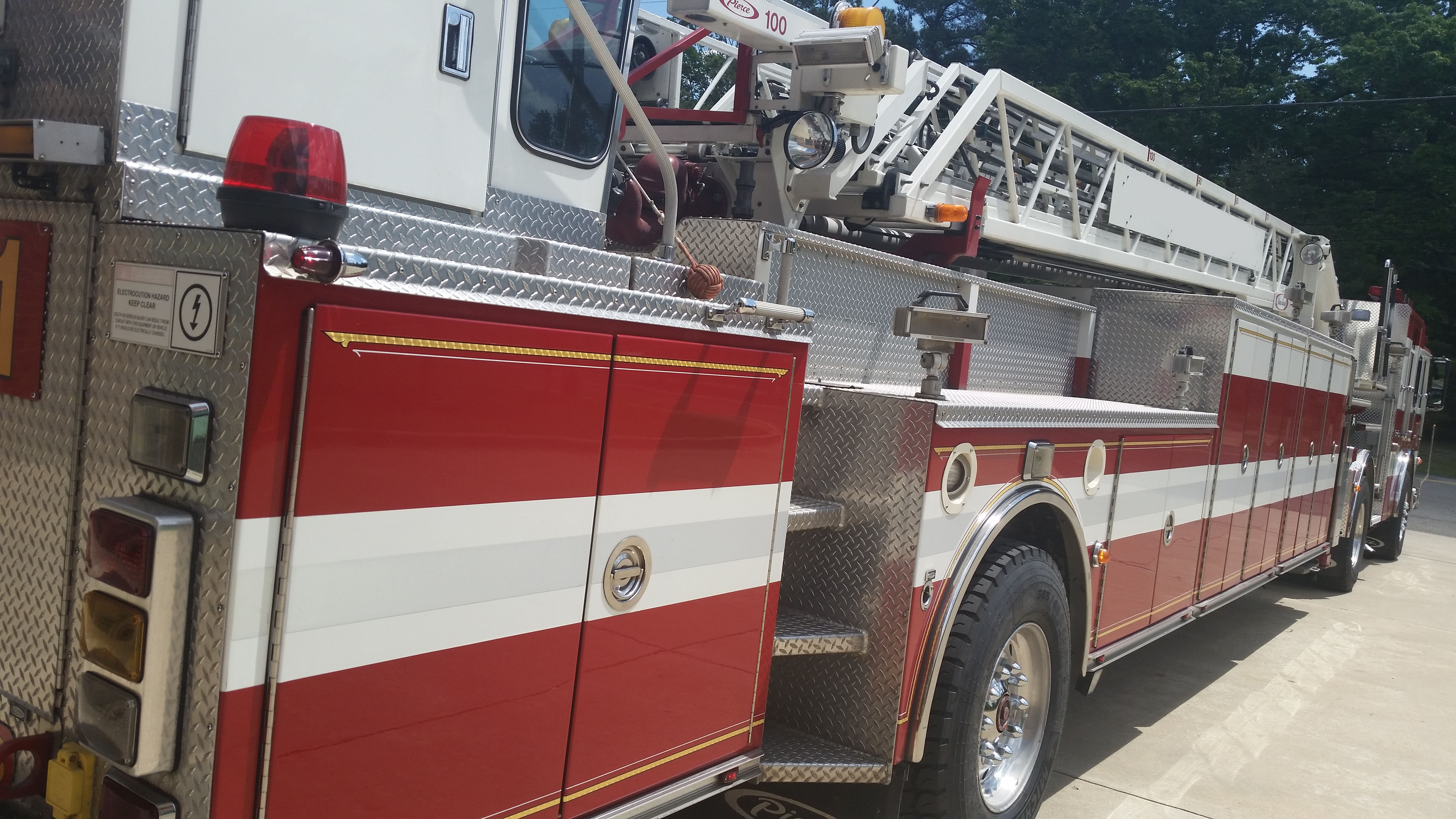 2002 Pierce Dash 100' Tiller | Used Truck Details