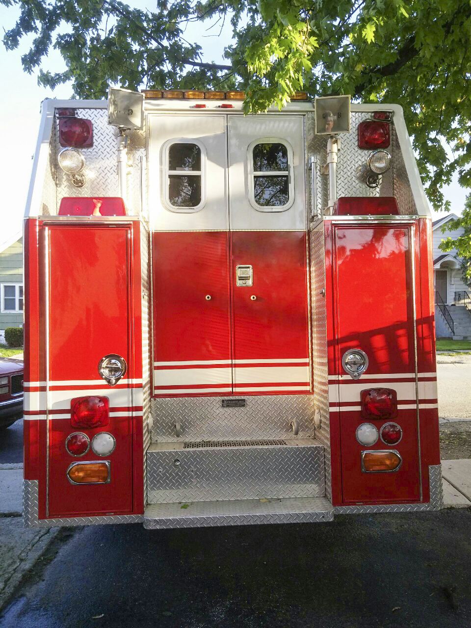 1984 Ford Walk-In Rescue | Used Truck Details
