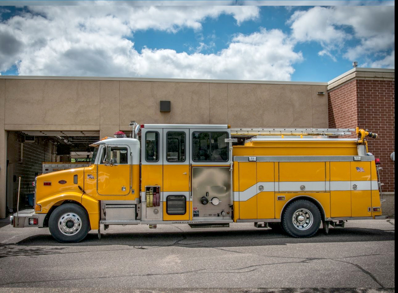2001 Custom Fire Peterbilt Pumper | Used Truck Details