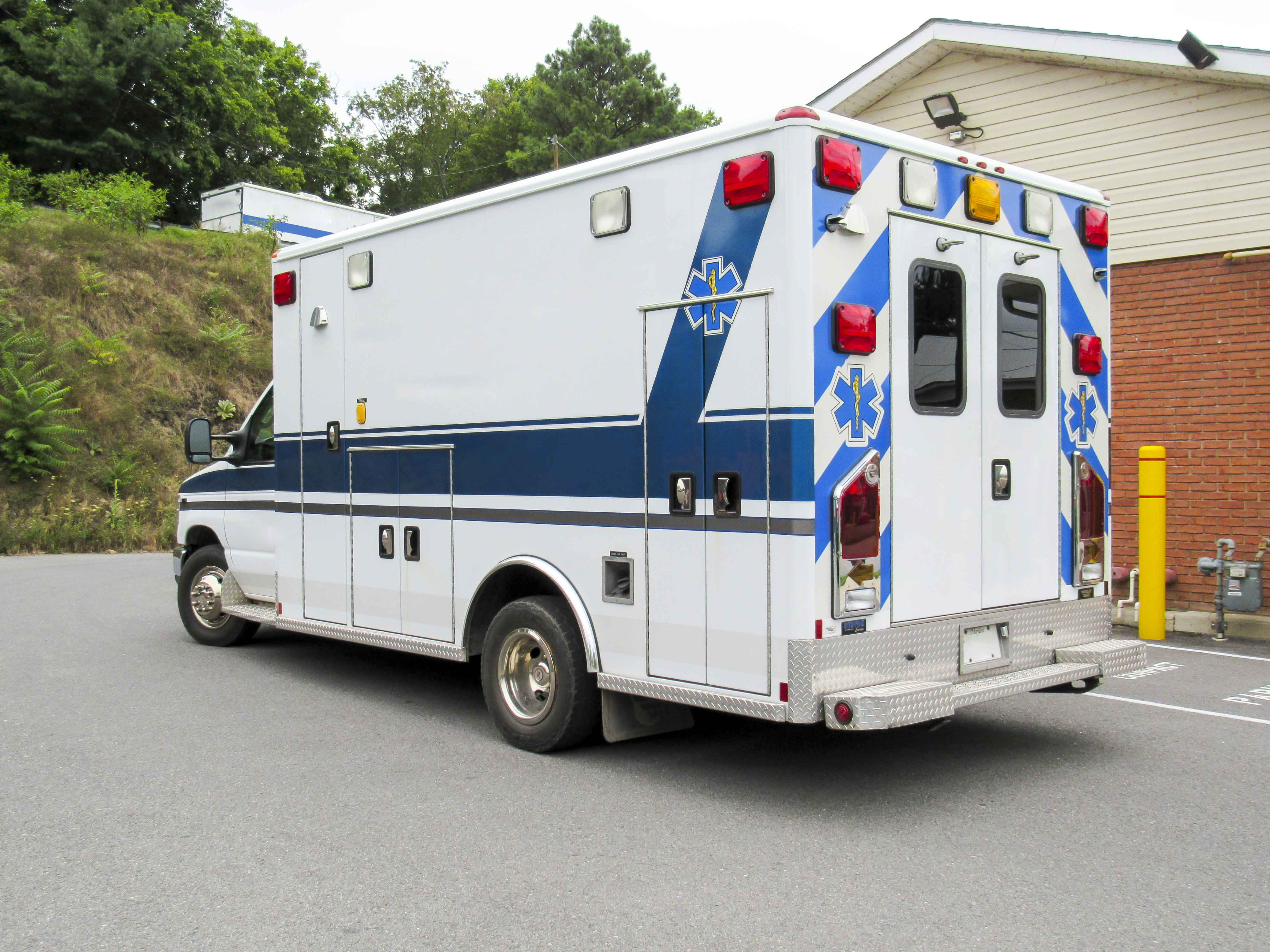 2007 Wheeled Coach Ford Ambulance | Used Truck Details