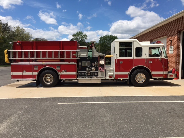 2000 Pierce Saber Pumper | Used Truck Details