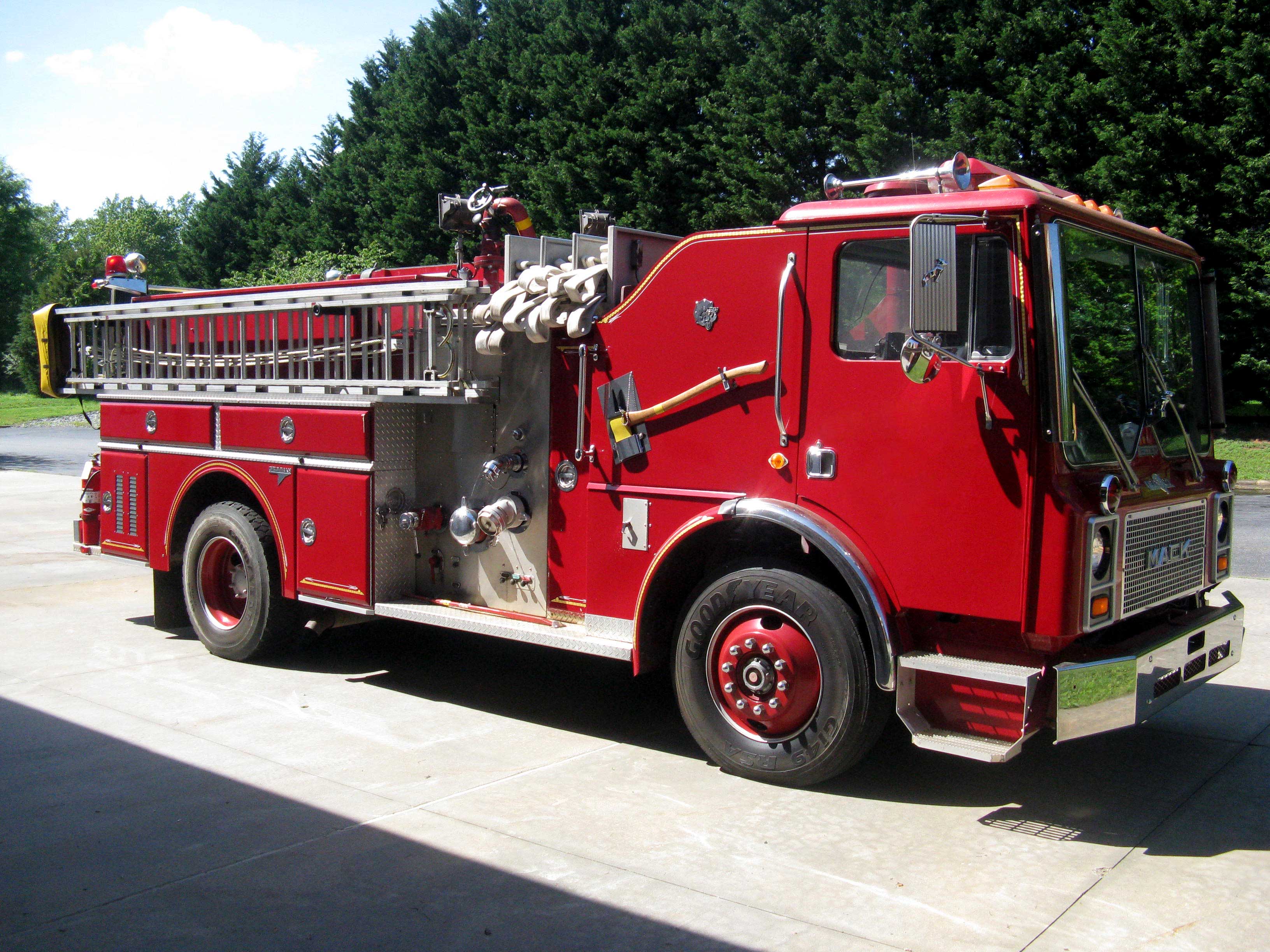 1989 Mack Grumman Fire Cat Pumper | Used Truck Details
