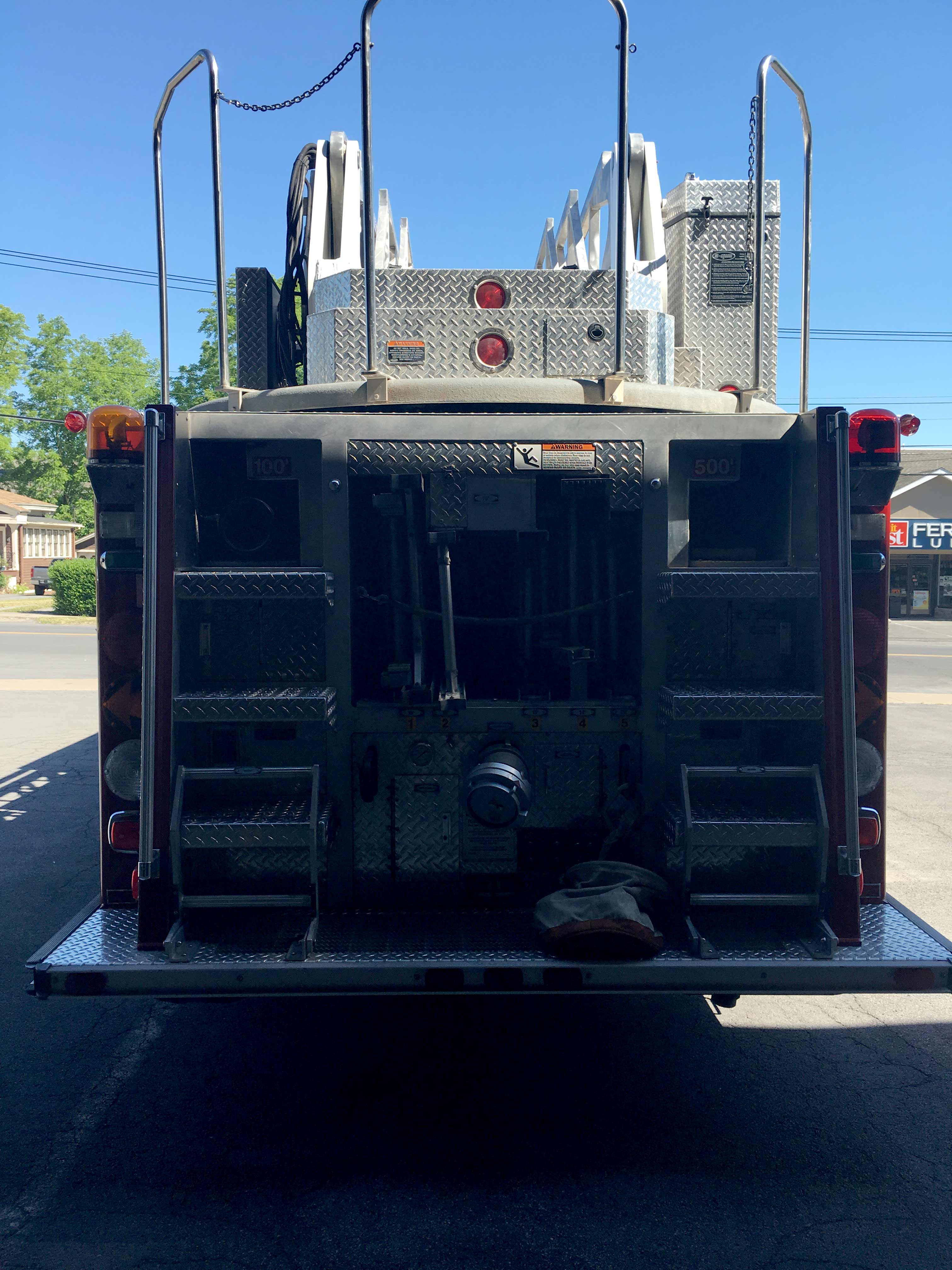 1999 E-One Hurricane 95' Quint Platform | Used Truck Details