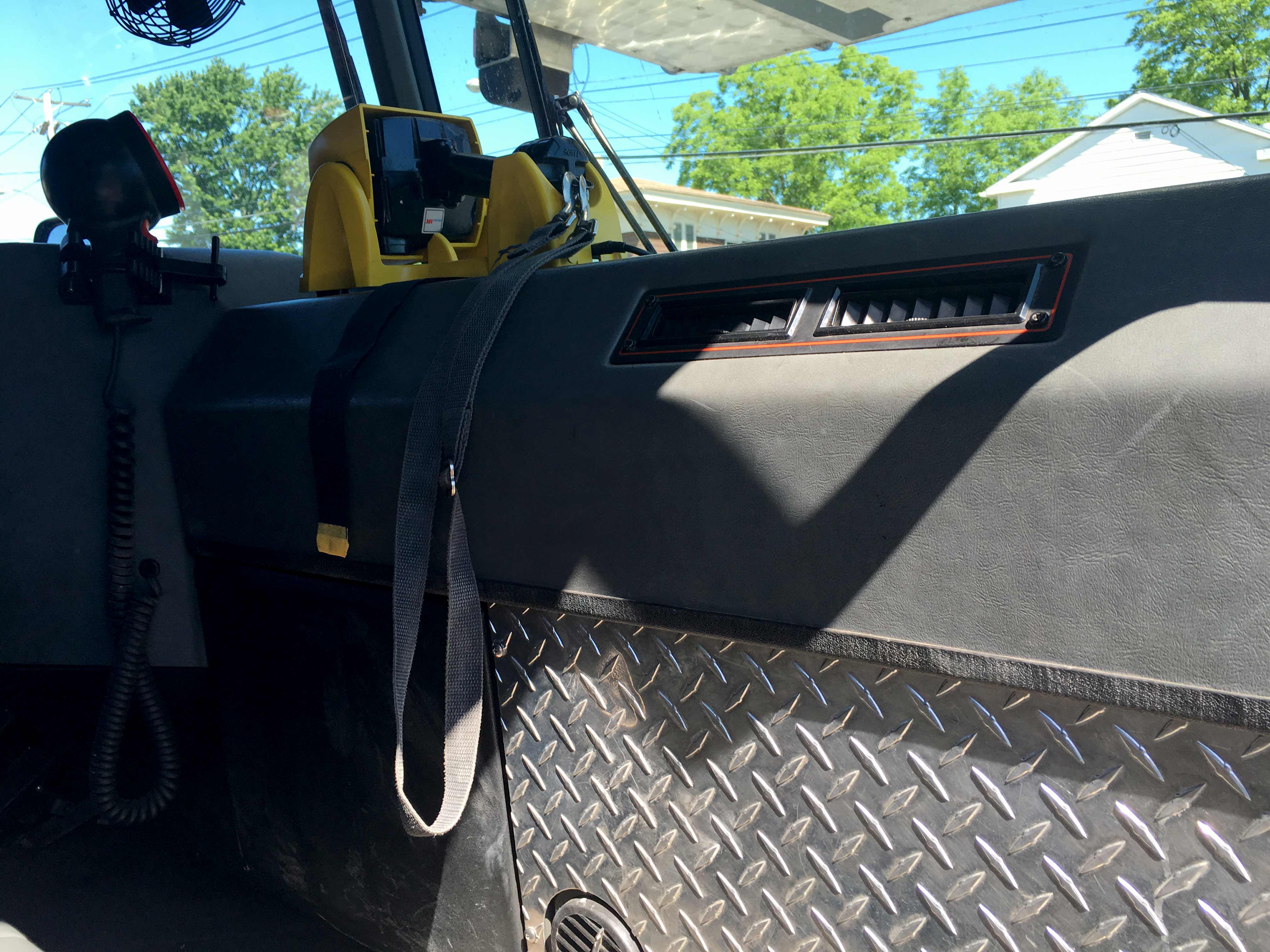 1999 E-One Hurricane 95' Quint Platform | Used Truck Details