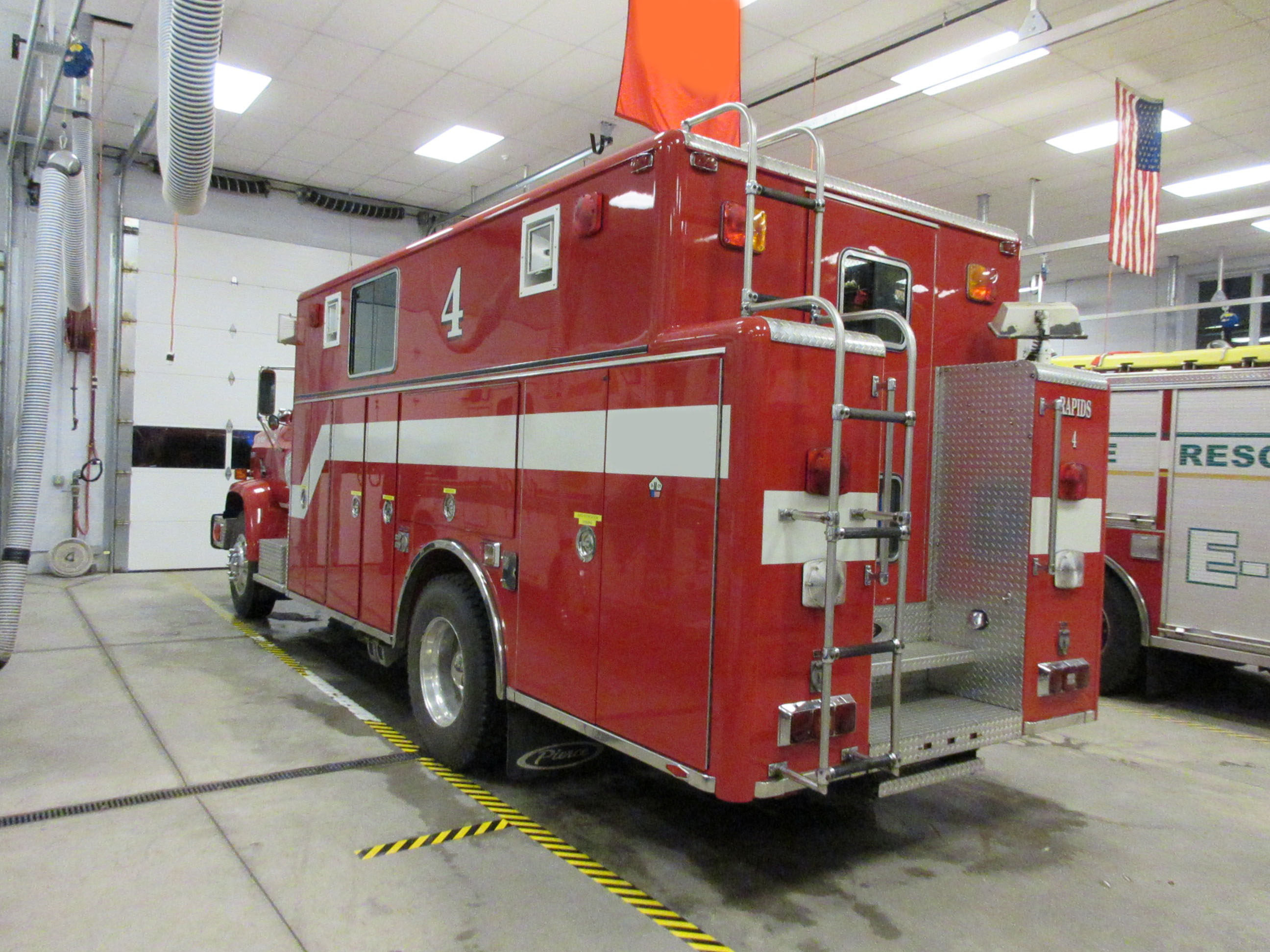 1990 Pierce GMC Walk-In Medium Duty Rescue | Used Truck Details