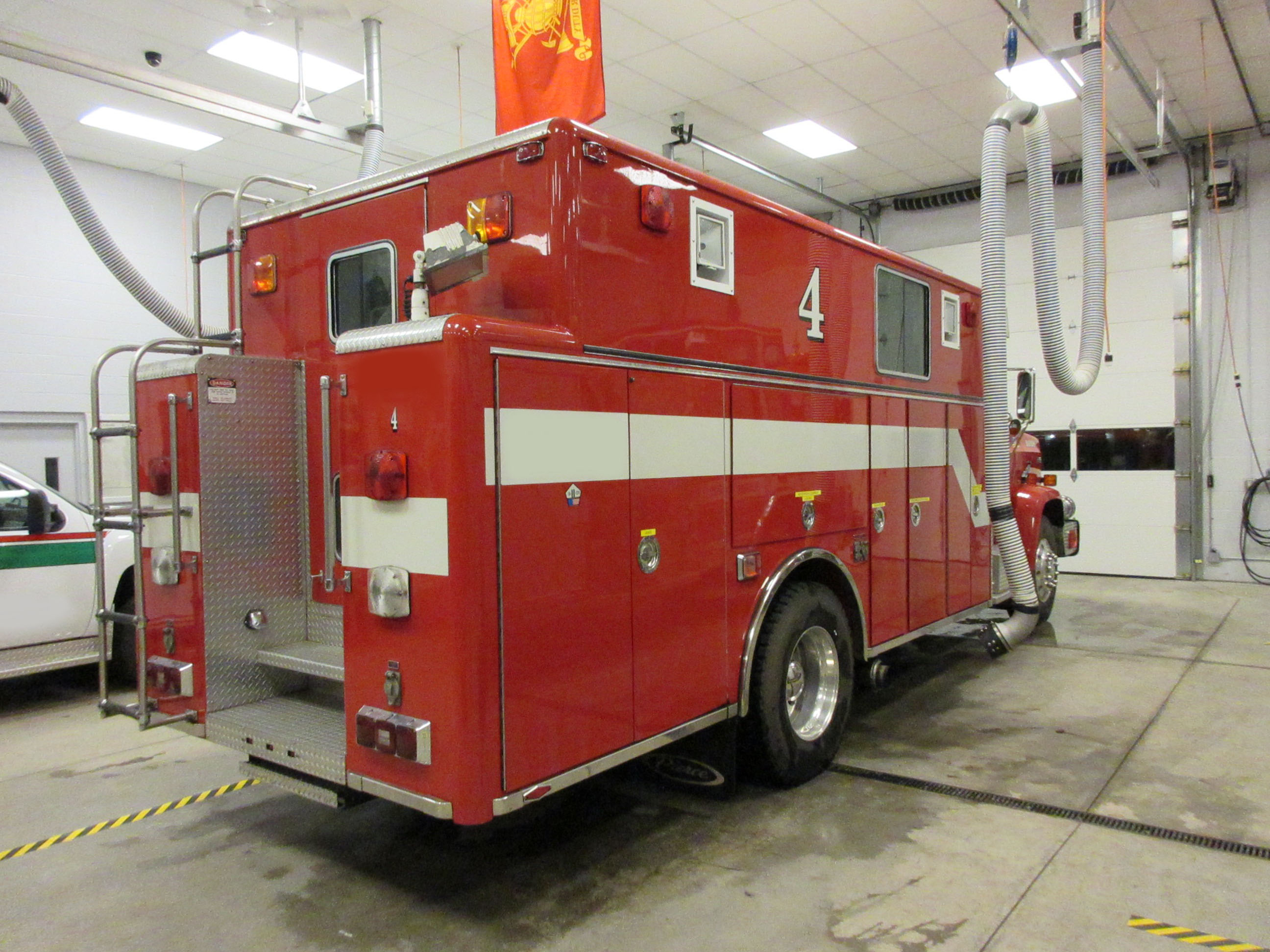1990 Pierce GMC Walk-In Medium Duty Rescue | Used Truck Details