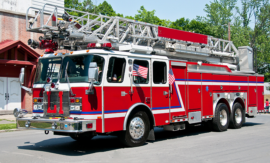 2003 E-One Cyclone II 100' Aerial | Used Truck Details