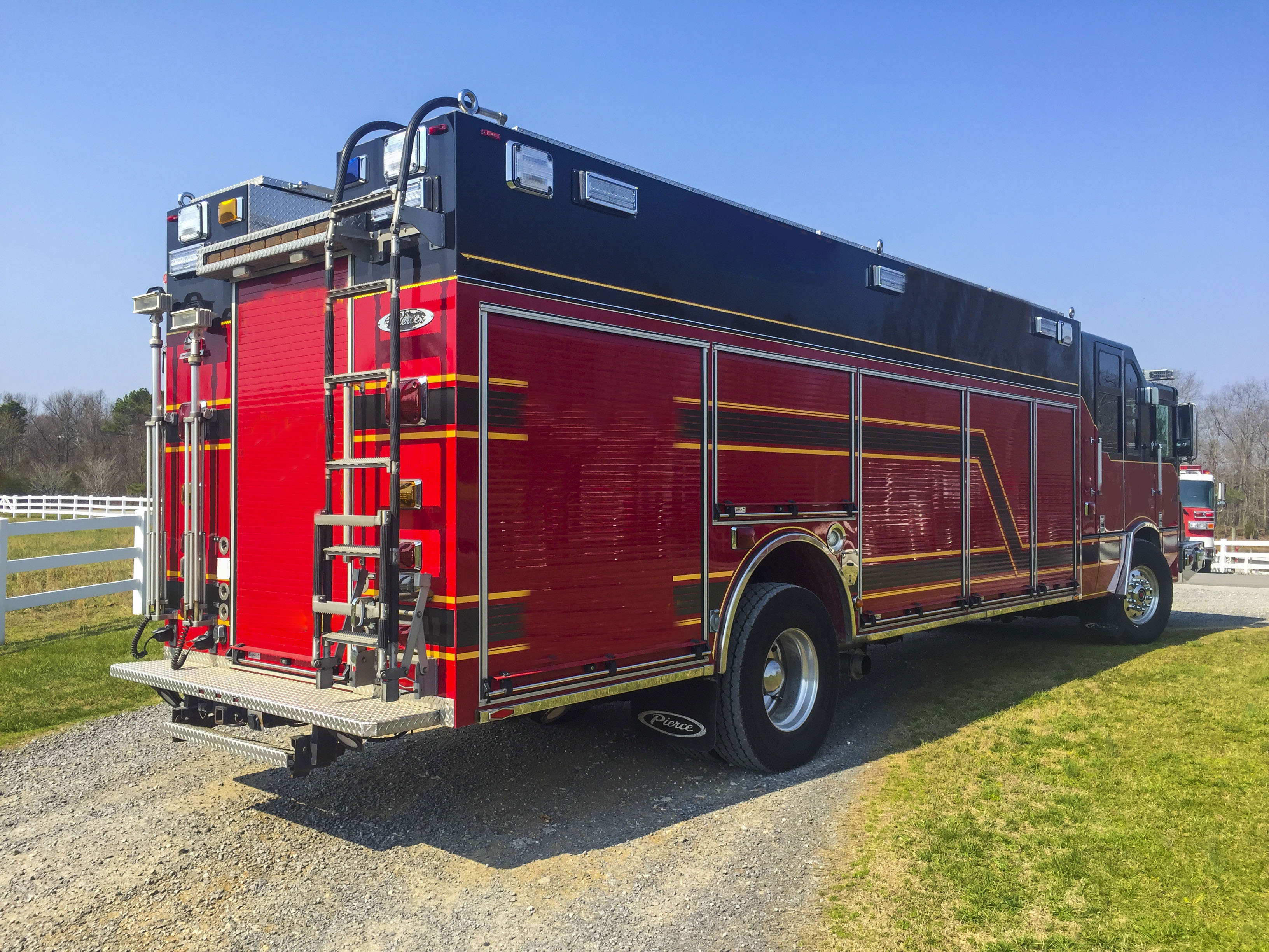 2004 Pierce Quantum Rescue | Used Truck Details