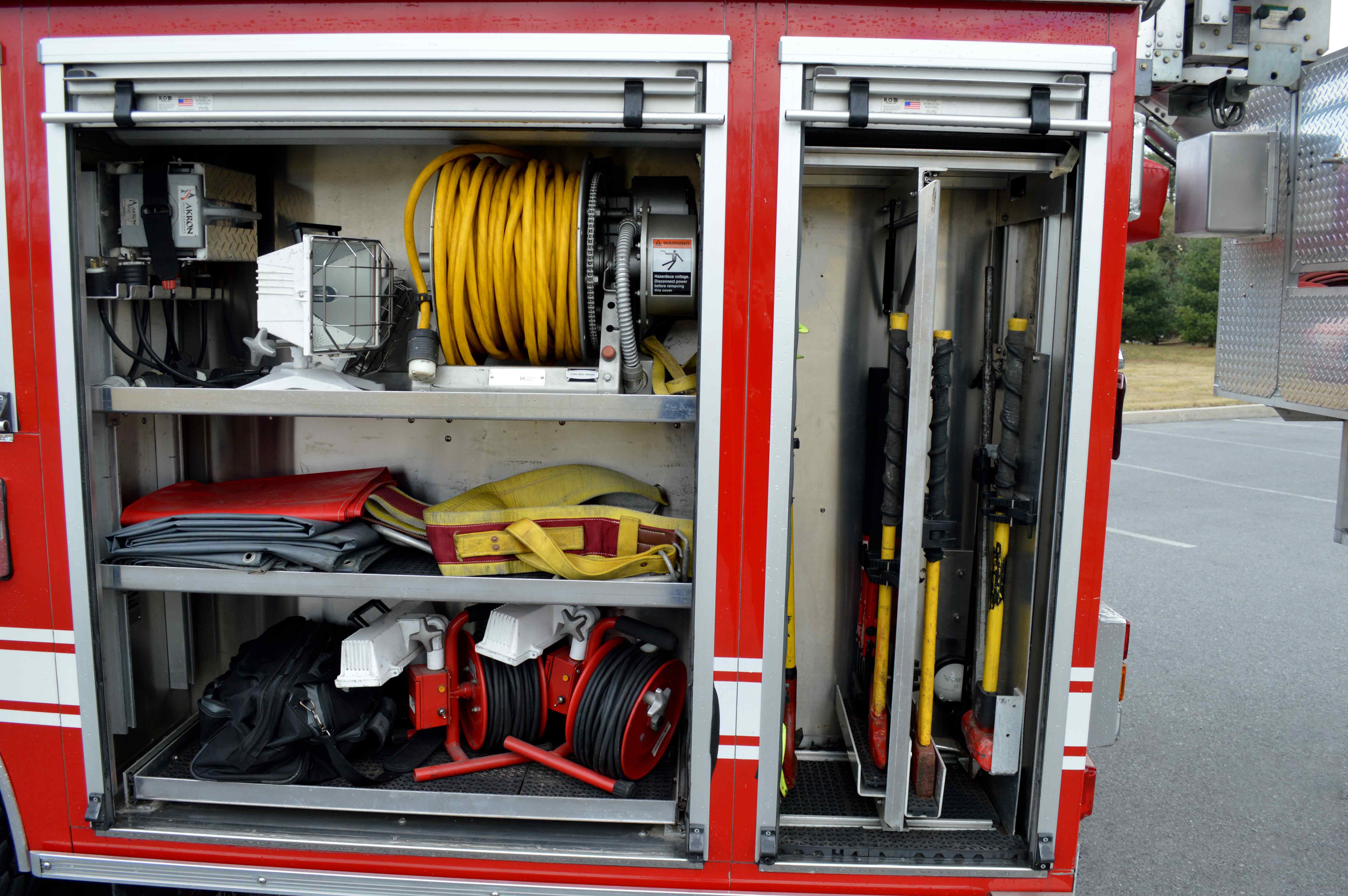 2005 Sutphen Monarch 70' Mini-Tower | Used Truck Details