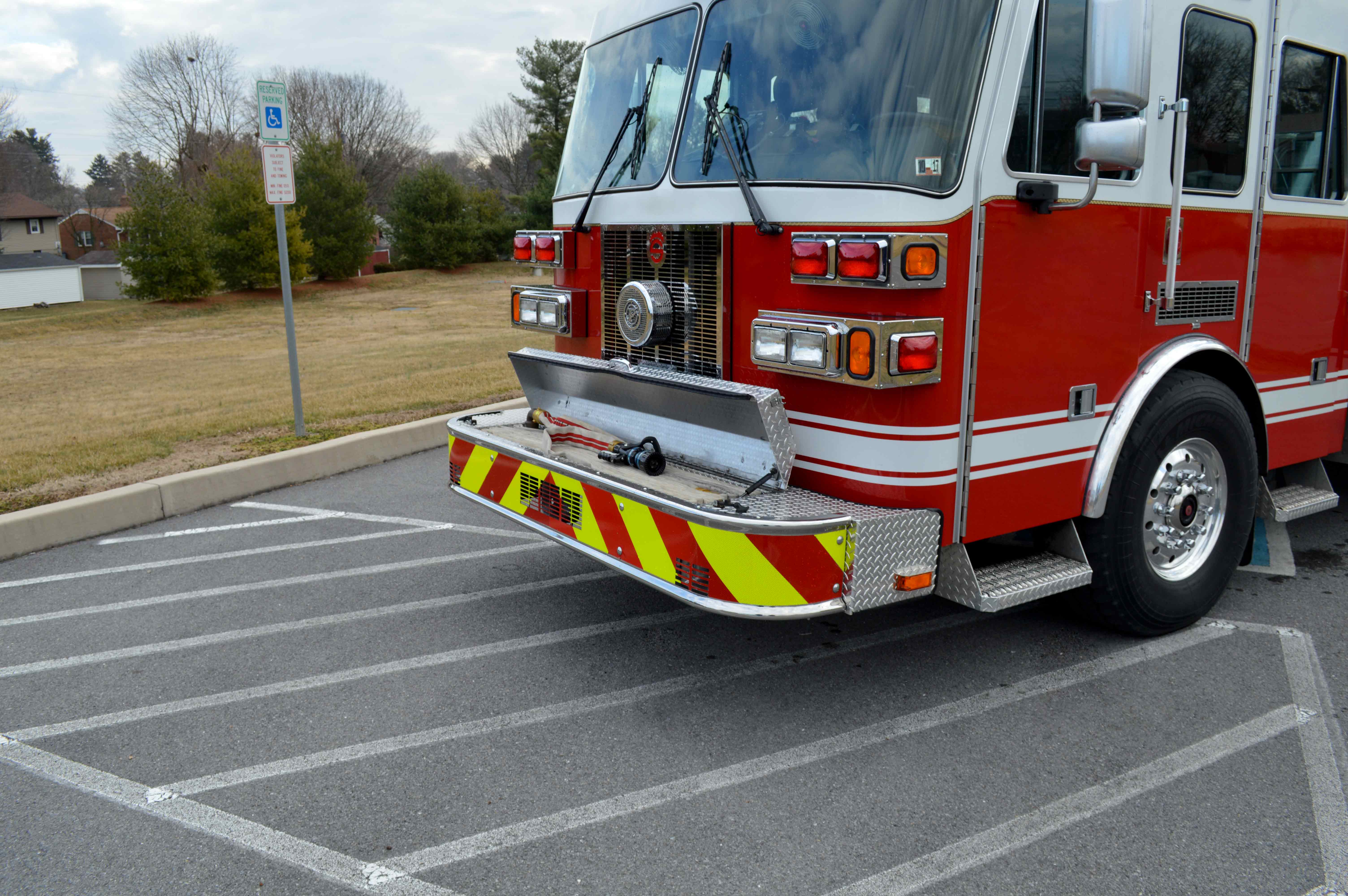 2005 Sutphen Monarch 70' Mini-Tower | Used Truck Details