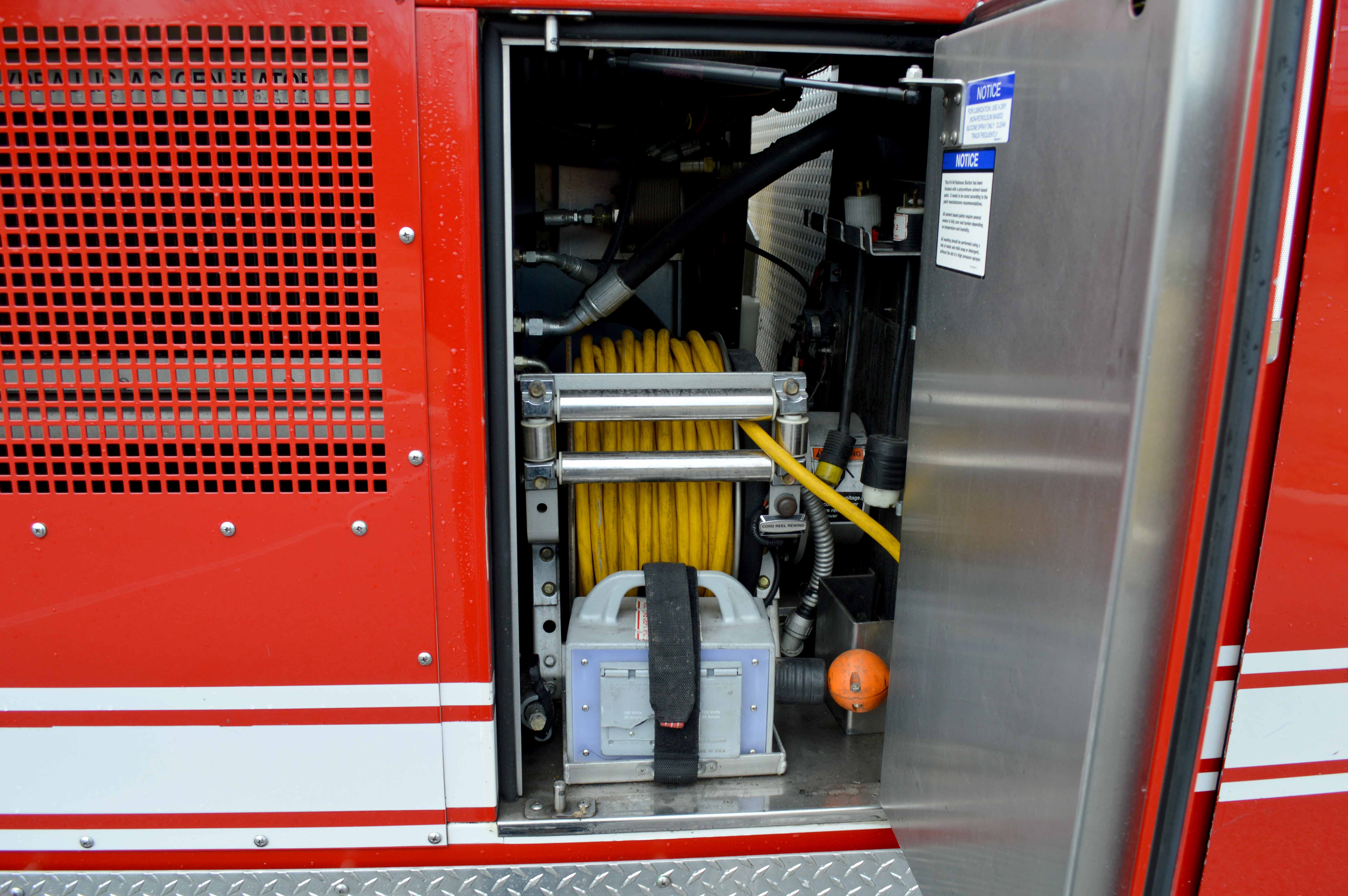 2005 Sutphen Monarch 70' Mini-Tower | Used Truck Details